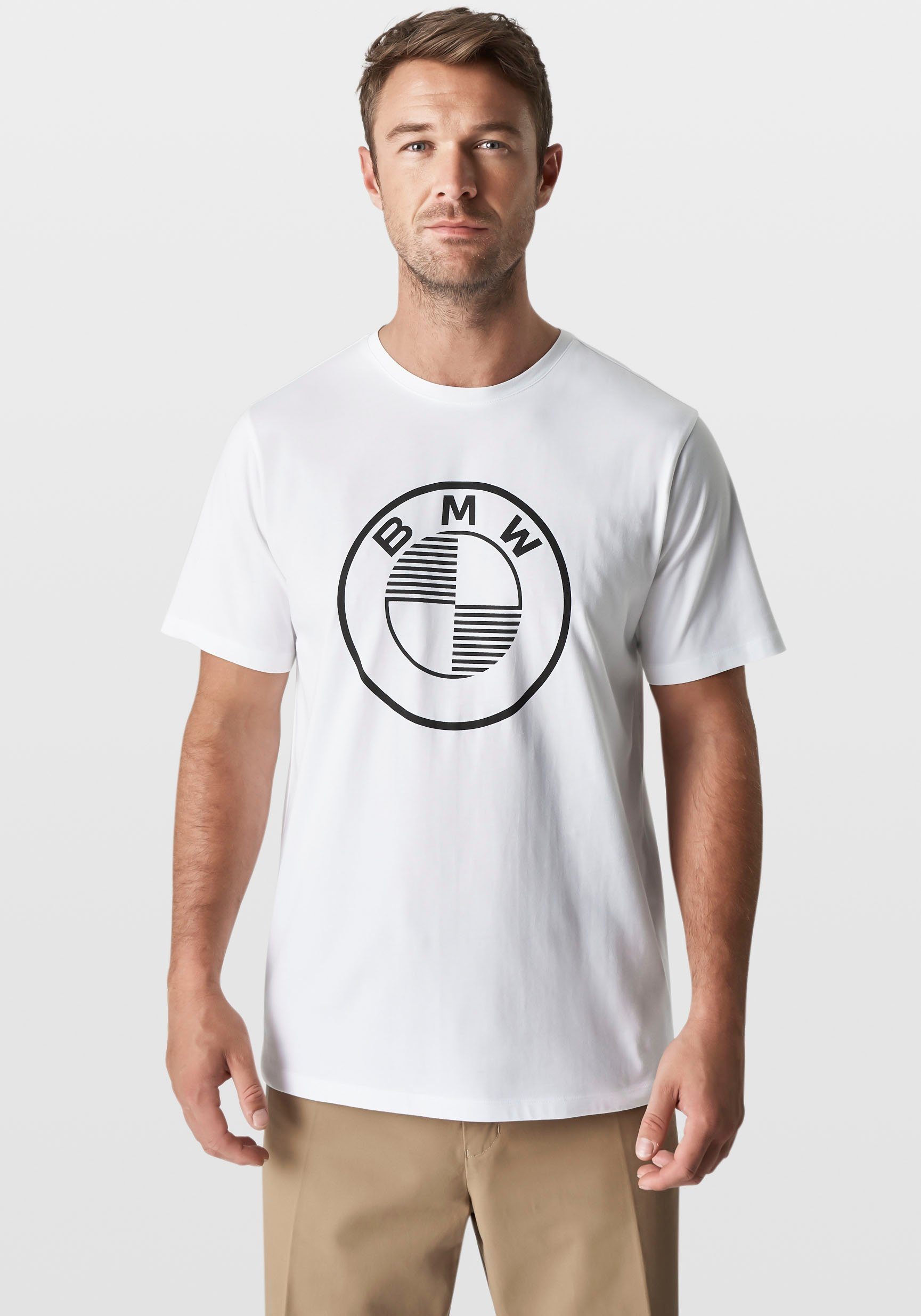 BMW T-Shirt, Passform schmiegt sich subtil an die Konturen des Körpers an,
