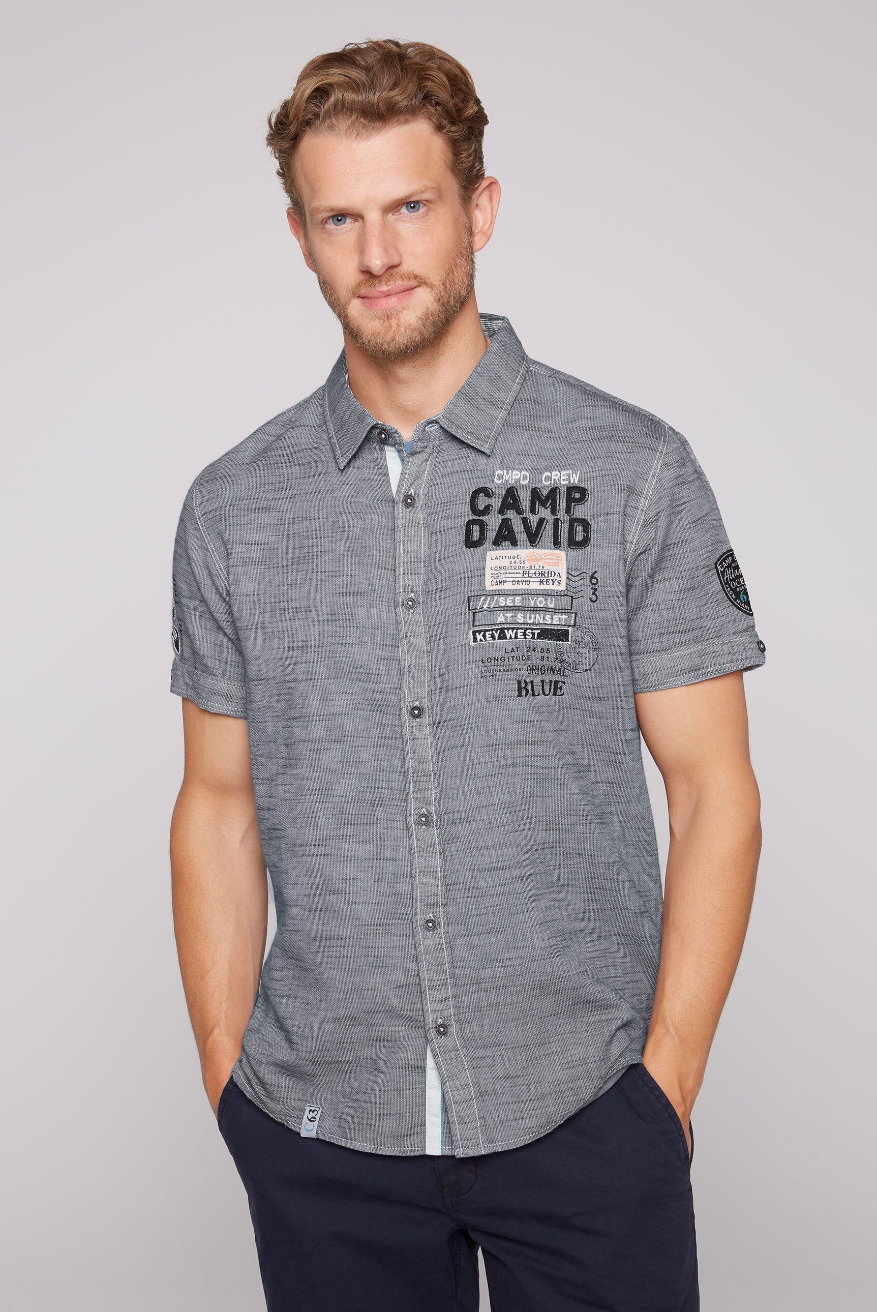 Camp David Kurzarmhemd Aus Baumwolle Artwork Vorne Und Auf Dem Rechten
