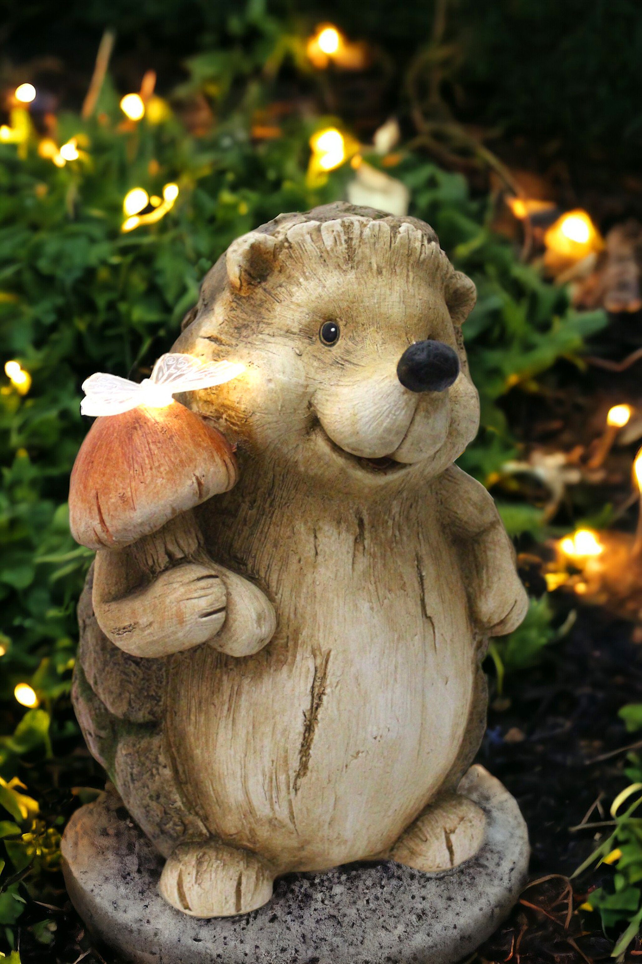 Arnusa Gartenfigur Solarlampe Igel mit Schmetterling Holzoptik Gartendeko 33,5 cm groß, (33,5 x ...