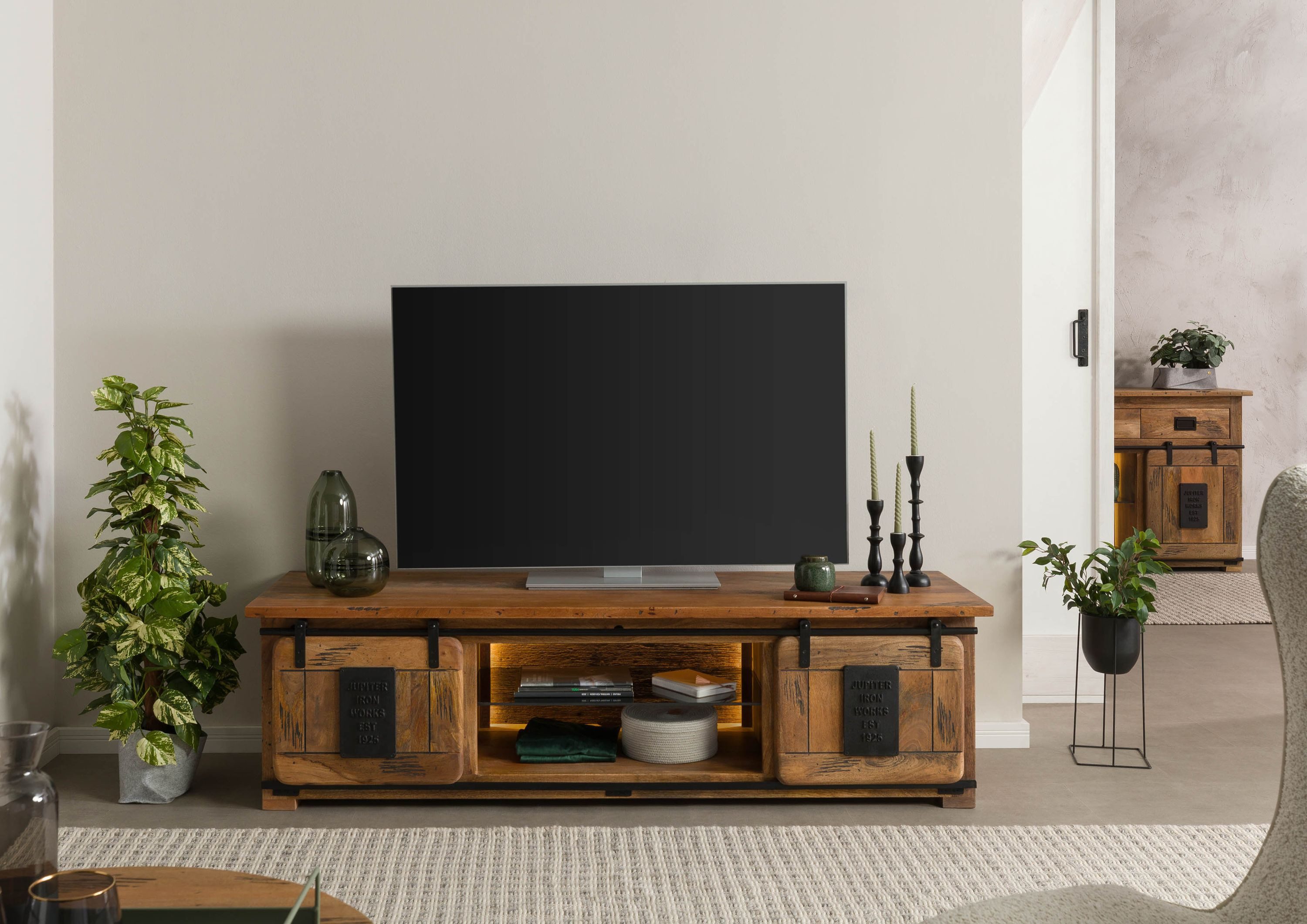 Massivmoebel24 Tv Board Mango Altholz 180x55x50 Natur Lackiert