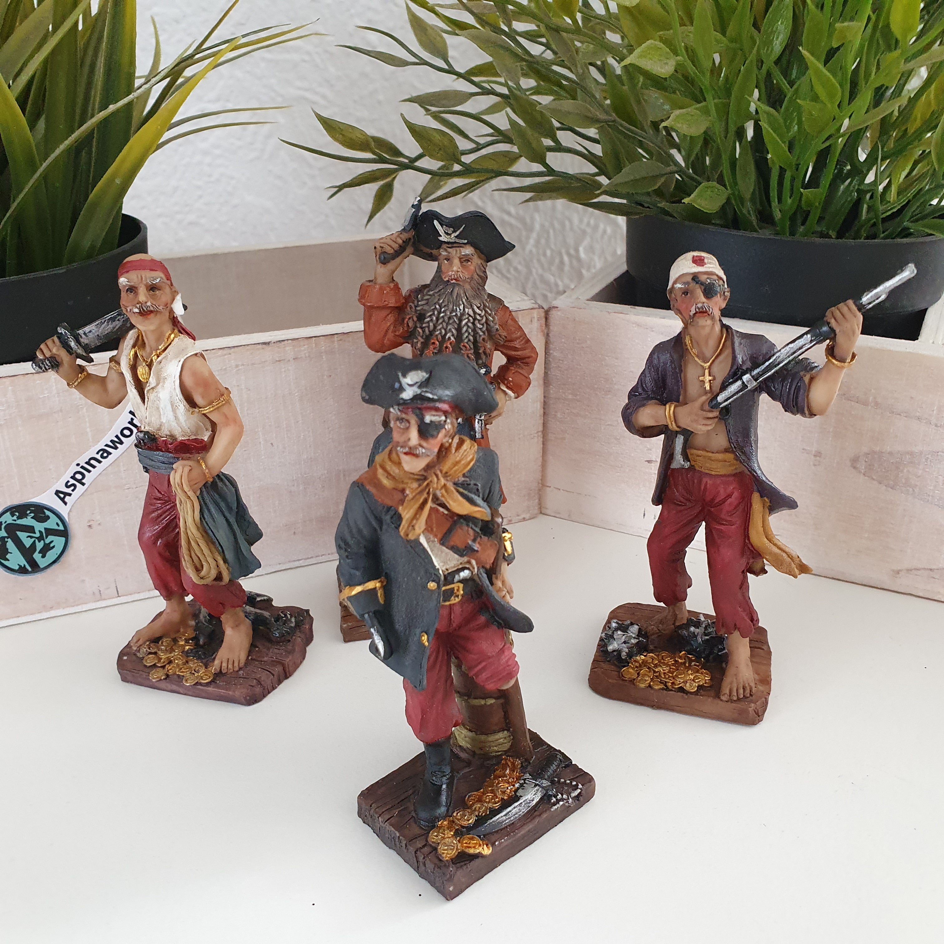 Aspinaworld Dekofigur Deko Piraten Figuren Im 4 Er Set 11 Cm
