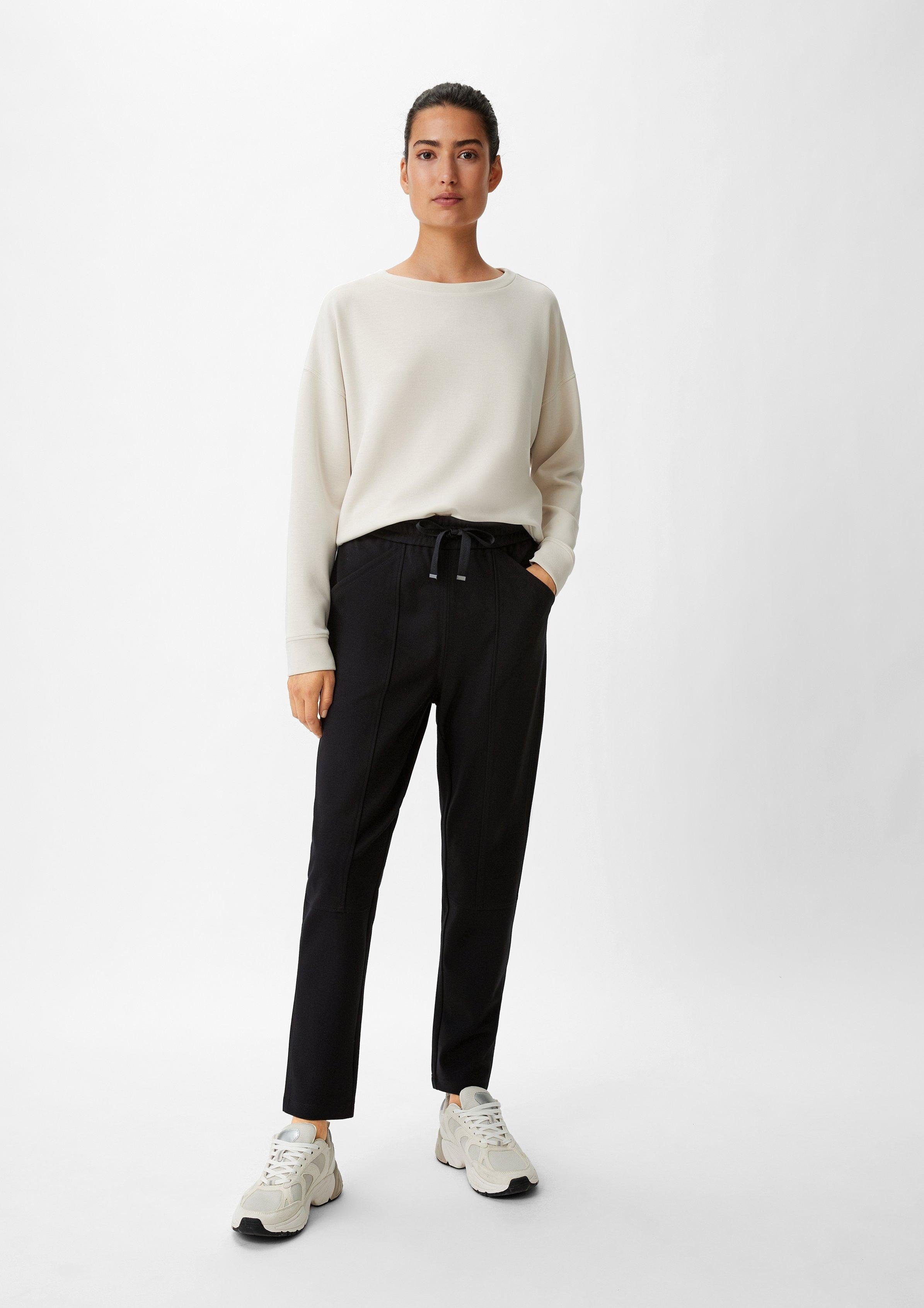 Comma Casual Identity Stoffhose Regular Jogger Aus Viskosemix Logo