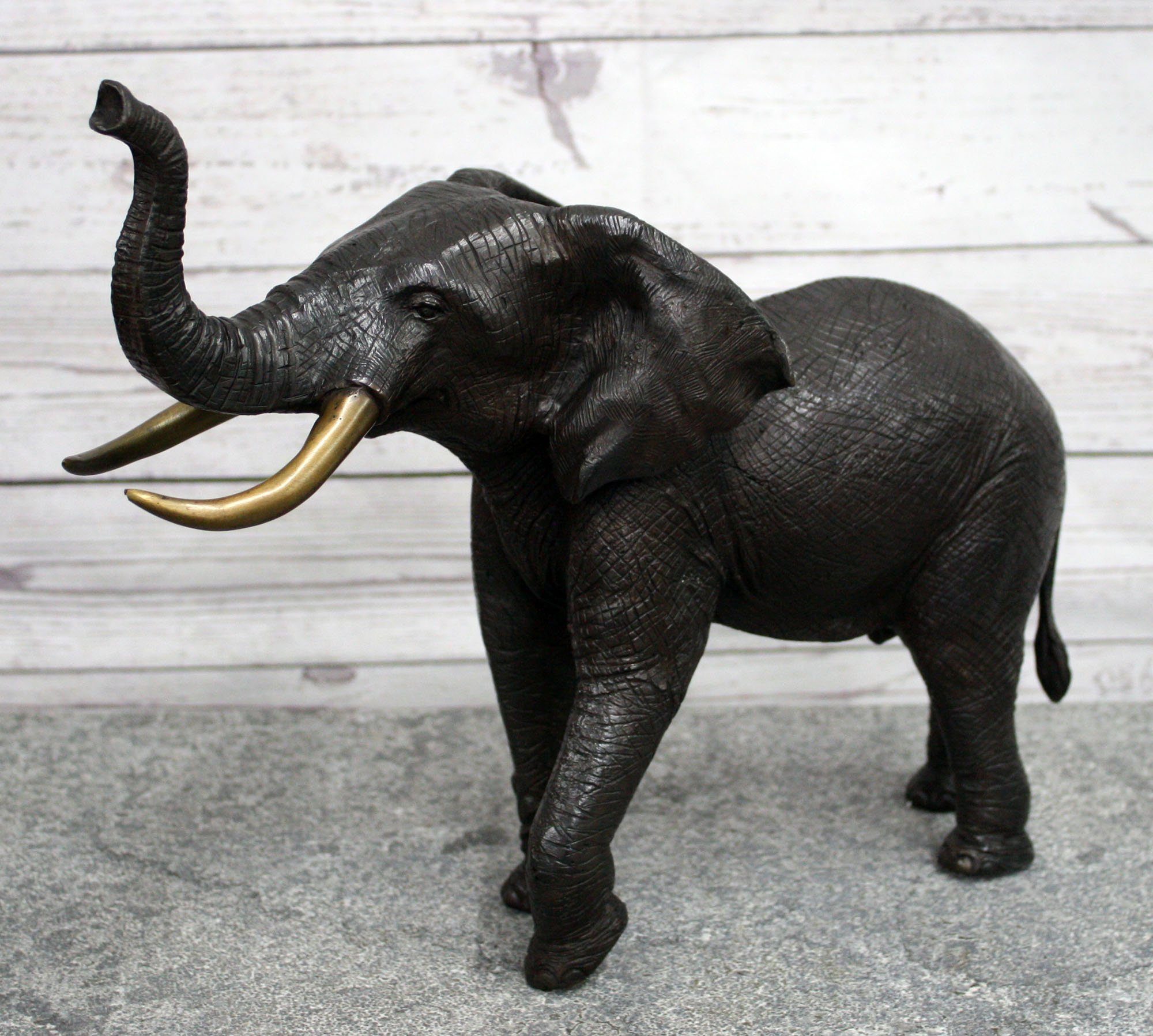 Bronzeskulpturen Skulptur Bronzefigur kleiner Elefant aus Bronze