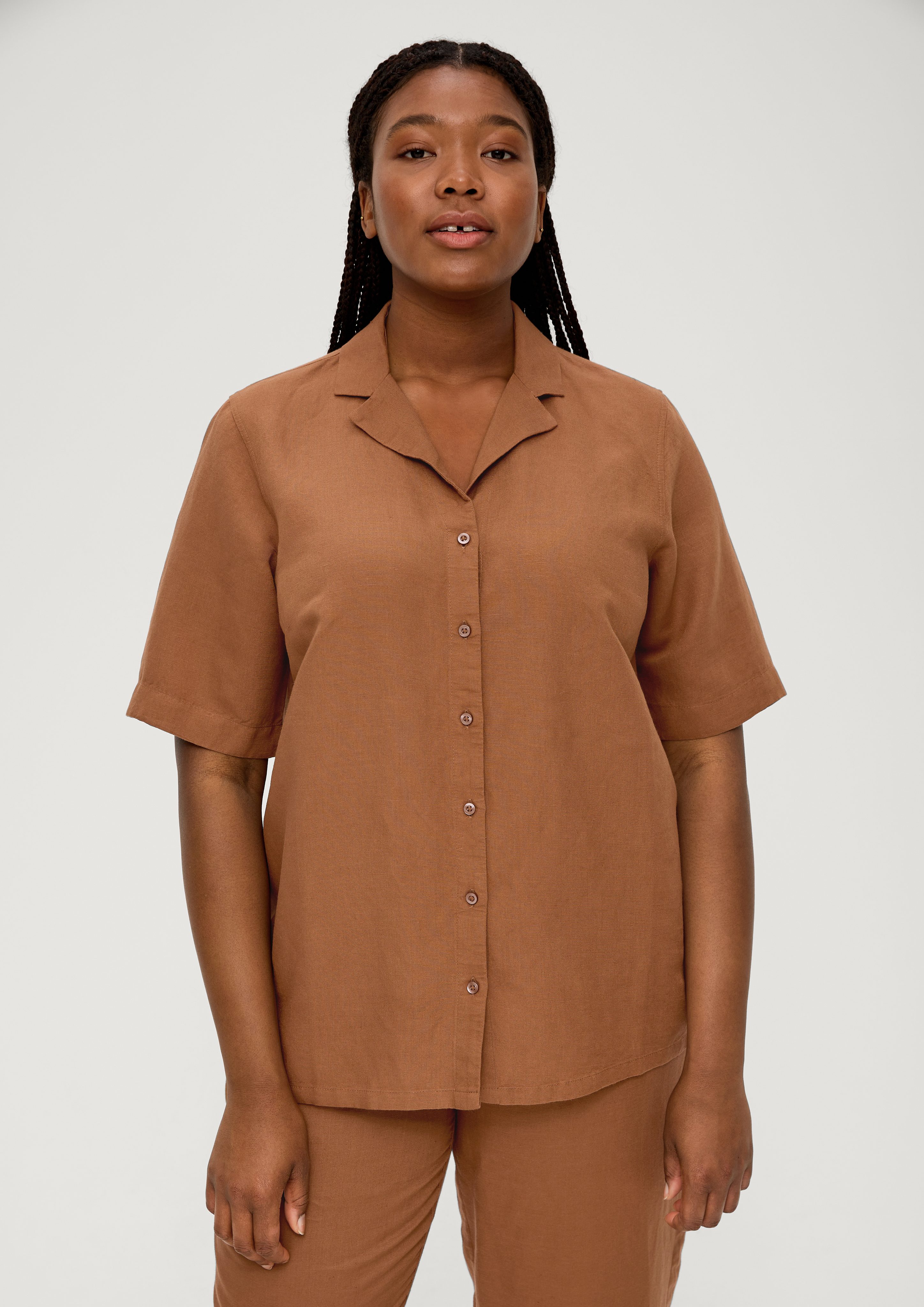 Triangle Kurzarmbluse Bluse Aus Leinen Und Viskose Logo