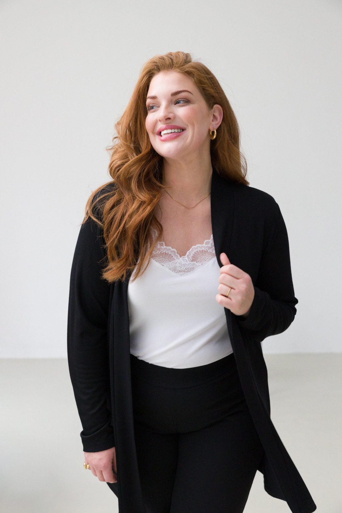 Base Level Curvy Strickjacke offen, ohne Verschluss