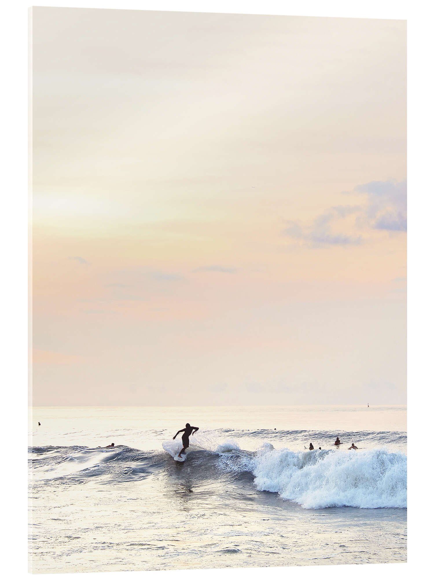 Posterlounge Acrylglasbild Sisi And Seb, Surfer im Sonnenuntergang, Wohnzimmer Japandi Fotografie