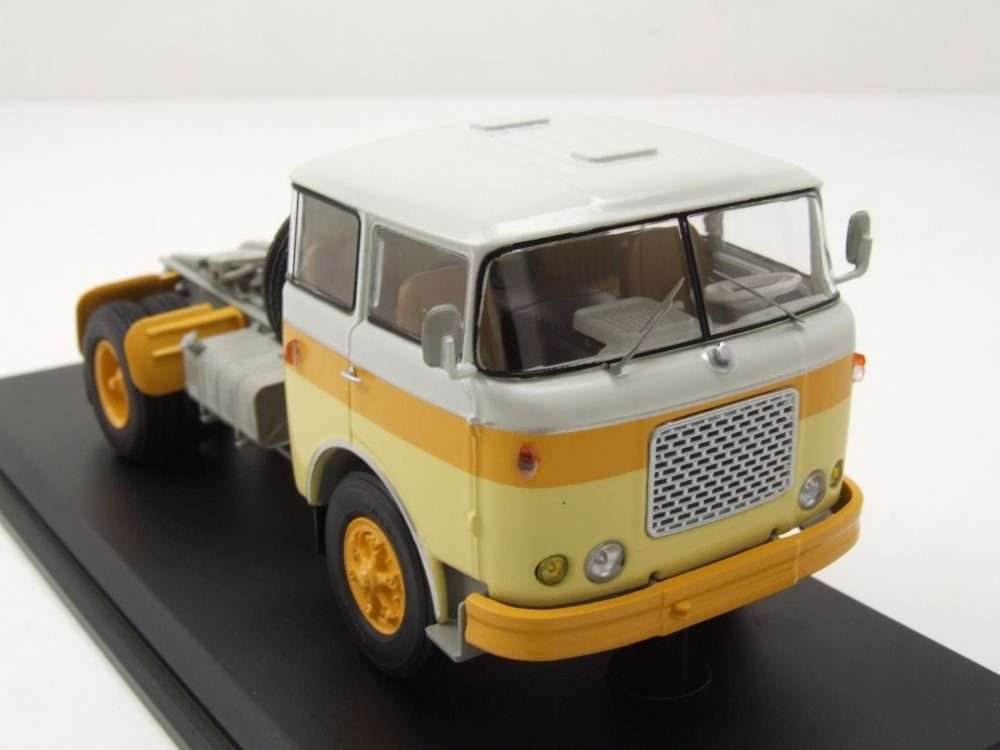 Premium ClassiXXs Modellauto Skoda LIAZ 706 MTTN Zugmaschine orange ...