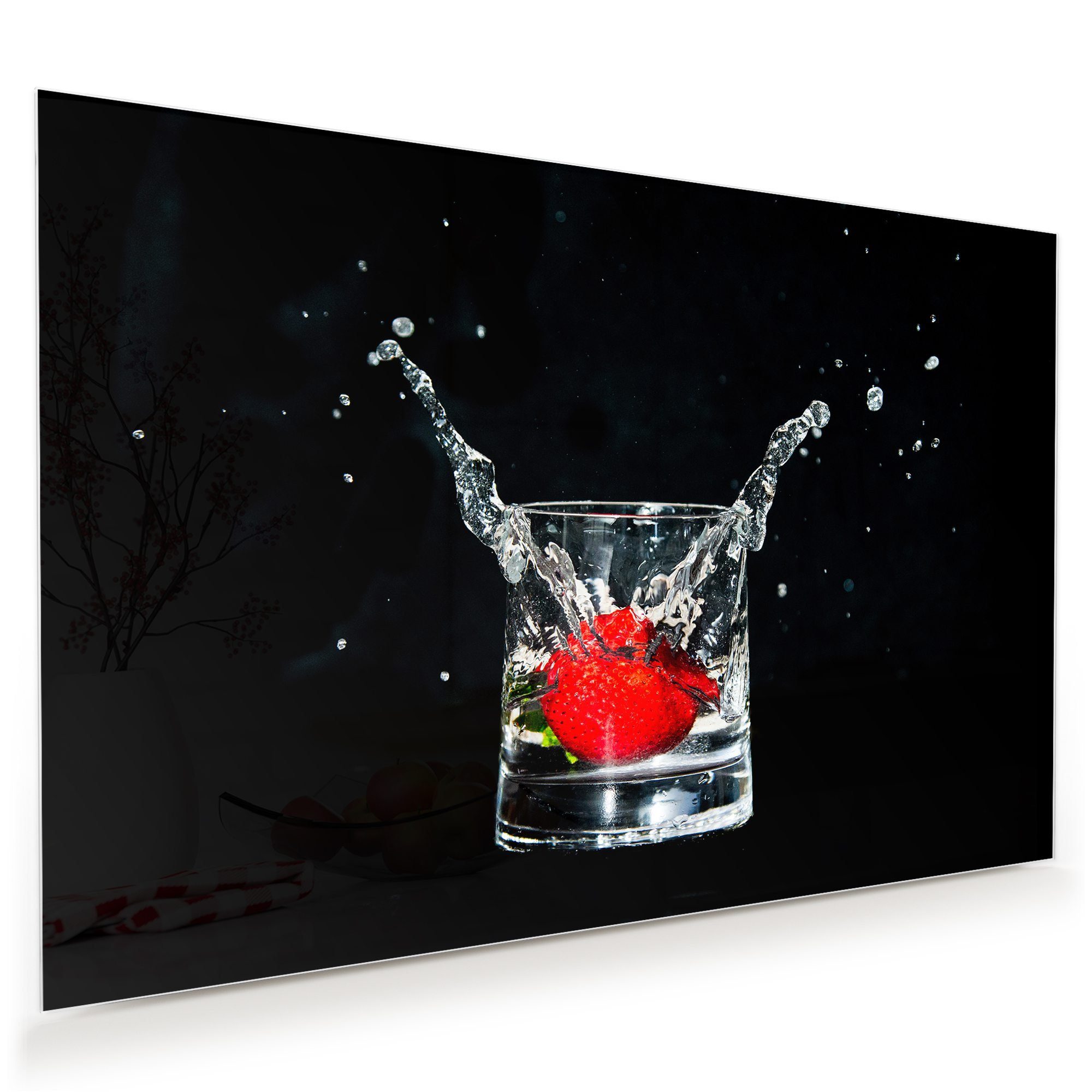 Primedeco Glasbild Wandbild Erdbeere In Wasserglas Mit Aufhängung Früchte