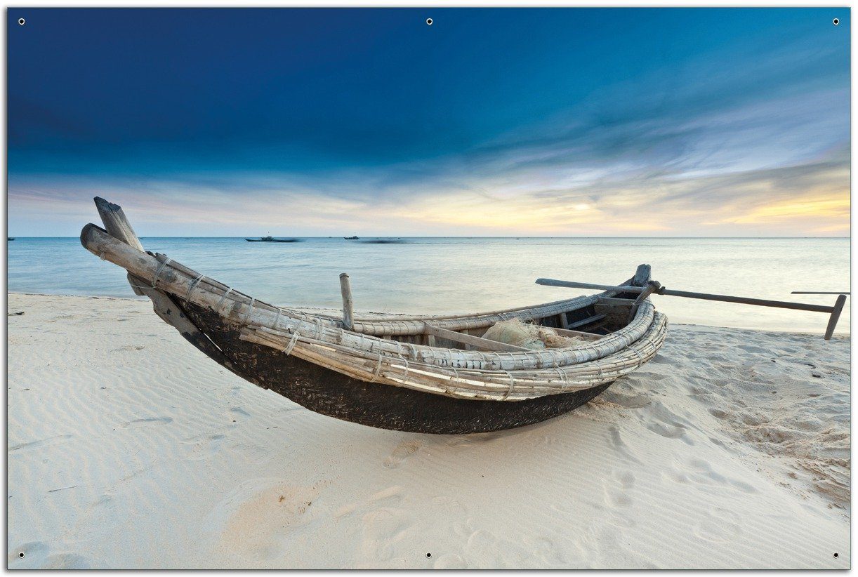 Wallario Sichtschutzzaunmatten Fischerboot Am Strand Mit Sonnenuntergang