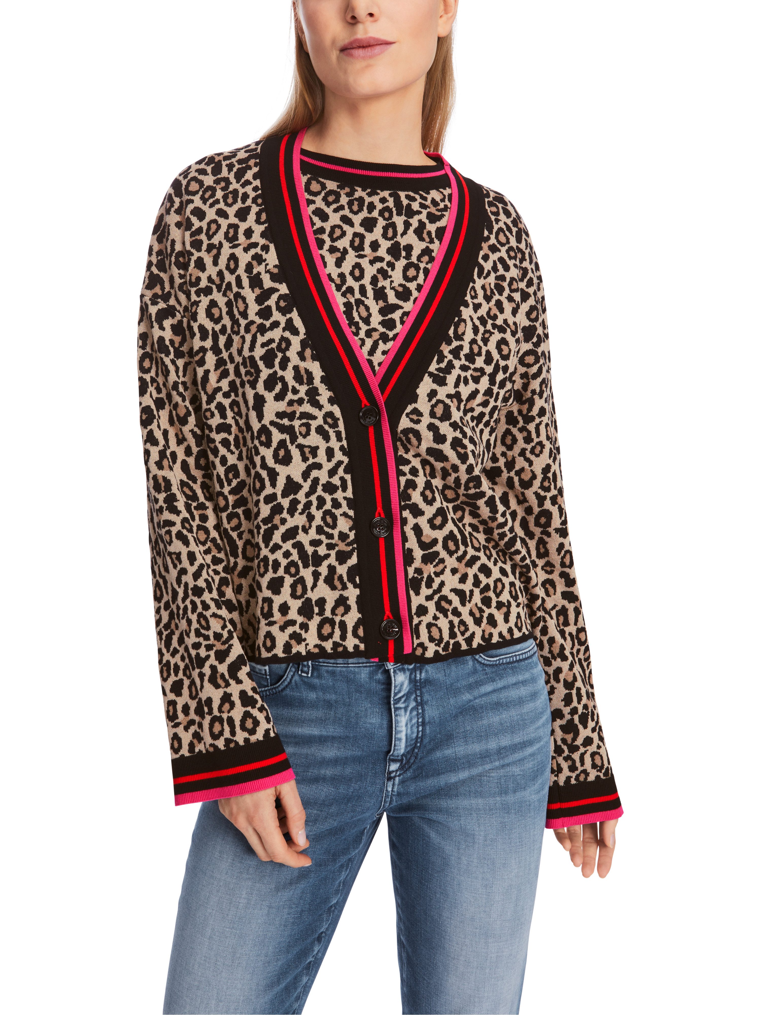 Marc Cain Strickjacke Patch it Up Premium Damenmode in Leo-Dessin