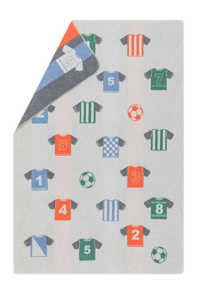 Kinderdecke Juwel 'Fußball Trikots' 100 x 140 cm Grau, DAVID FUSSENEGGER