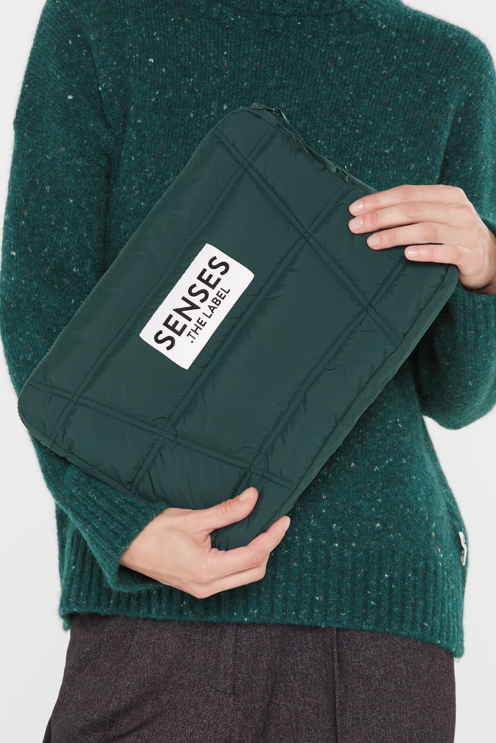 SENSES.THE LABEL Tablettasche, Label Patch auf der Vorderseite