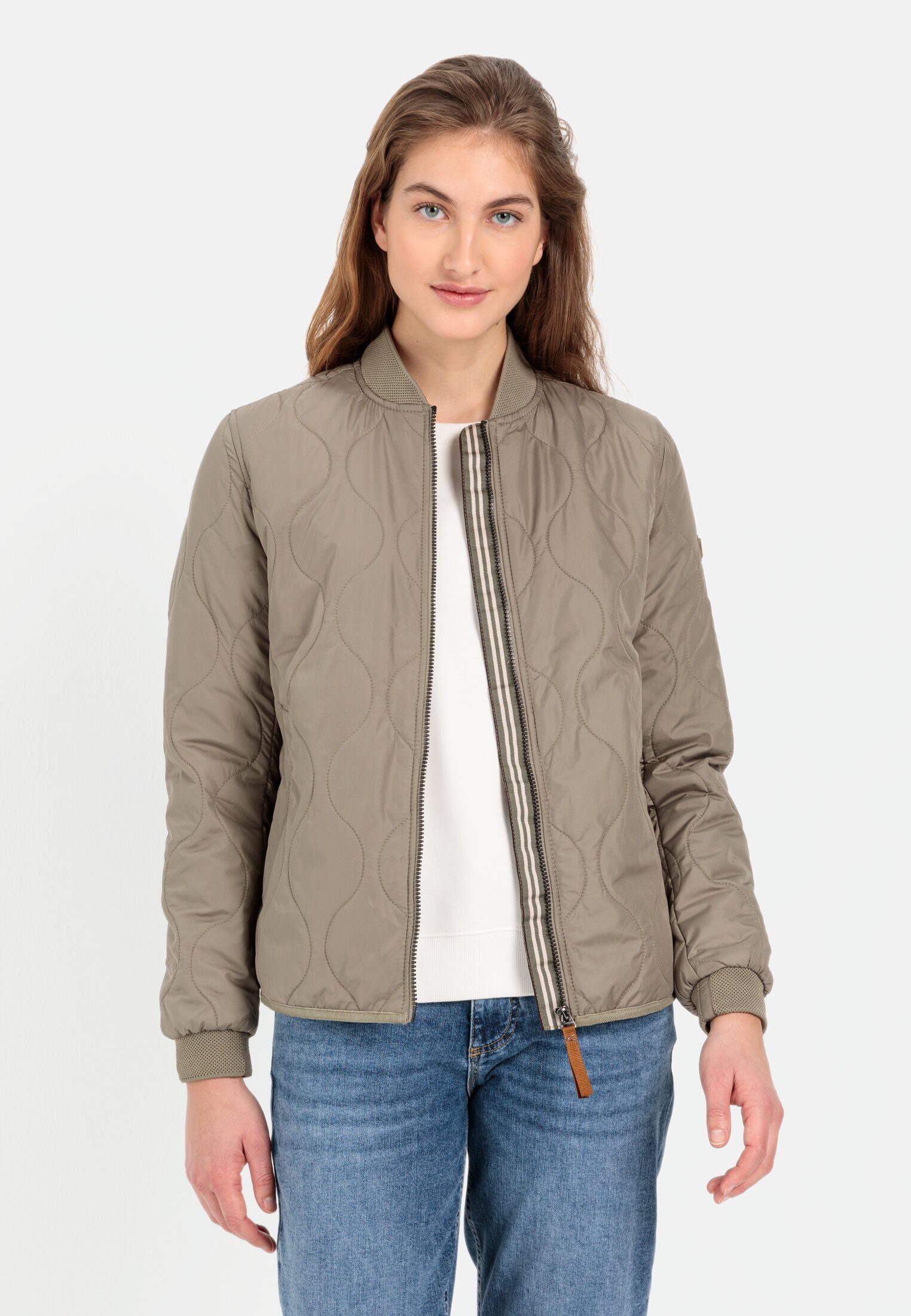 camel active Steppjacke aus recyceltem Polyester Markenlabel, Camel ...