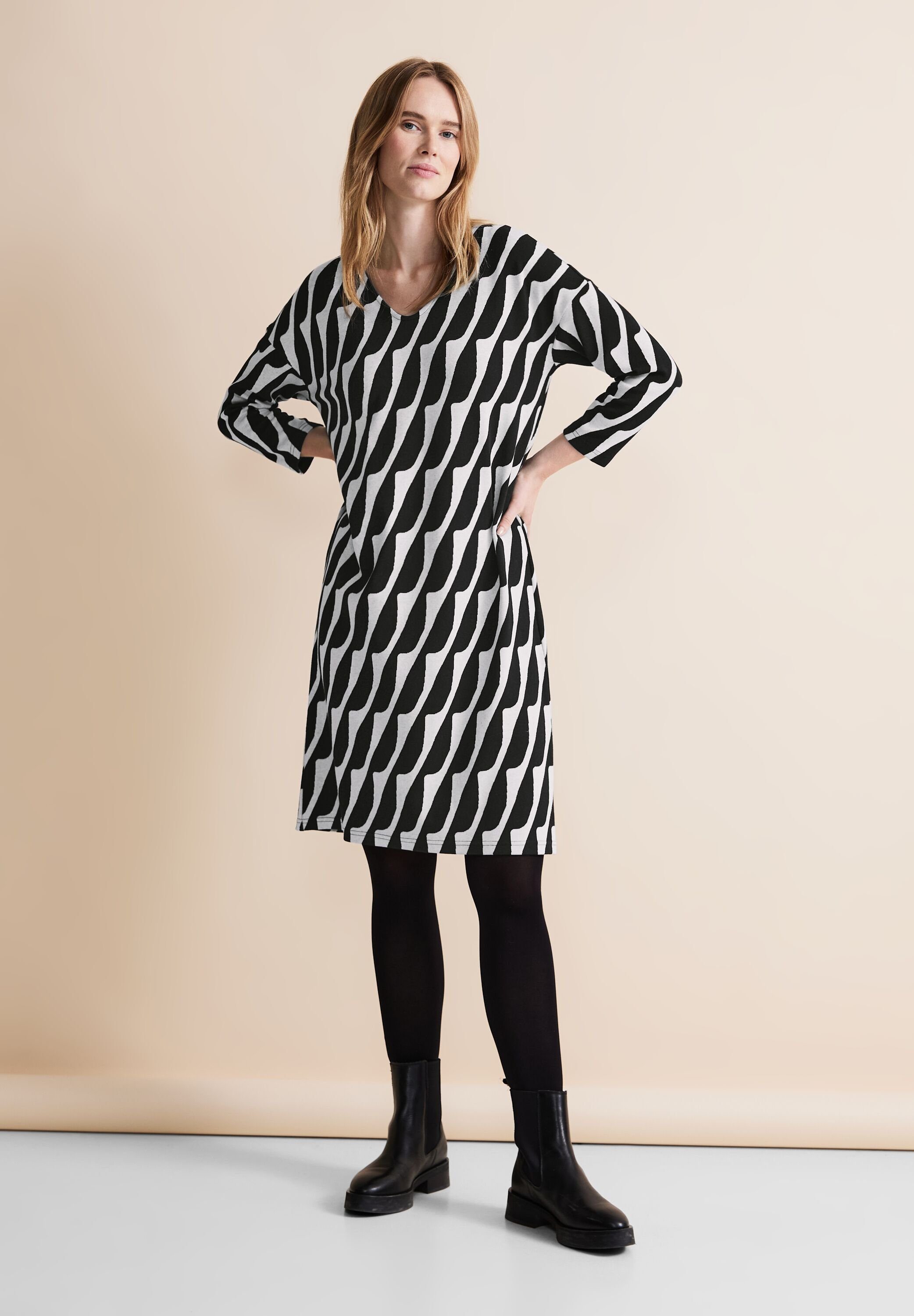 Street One Shirtkleid Mit Allover Print Abgerundeter V Ausschnitt