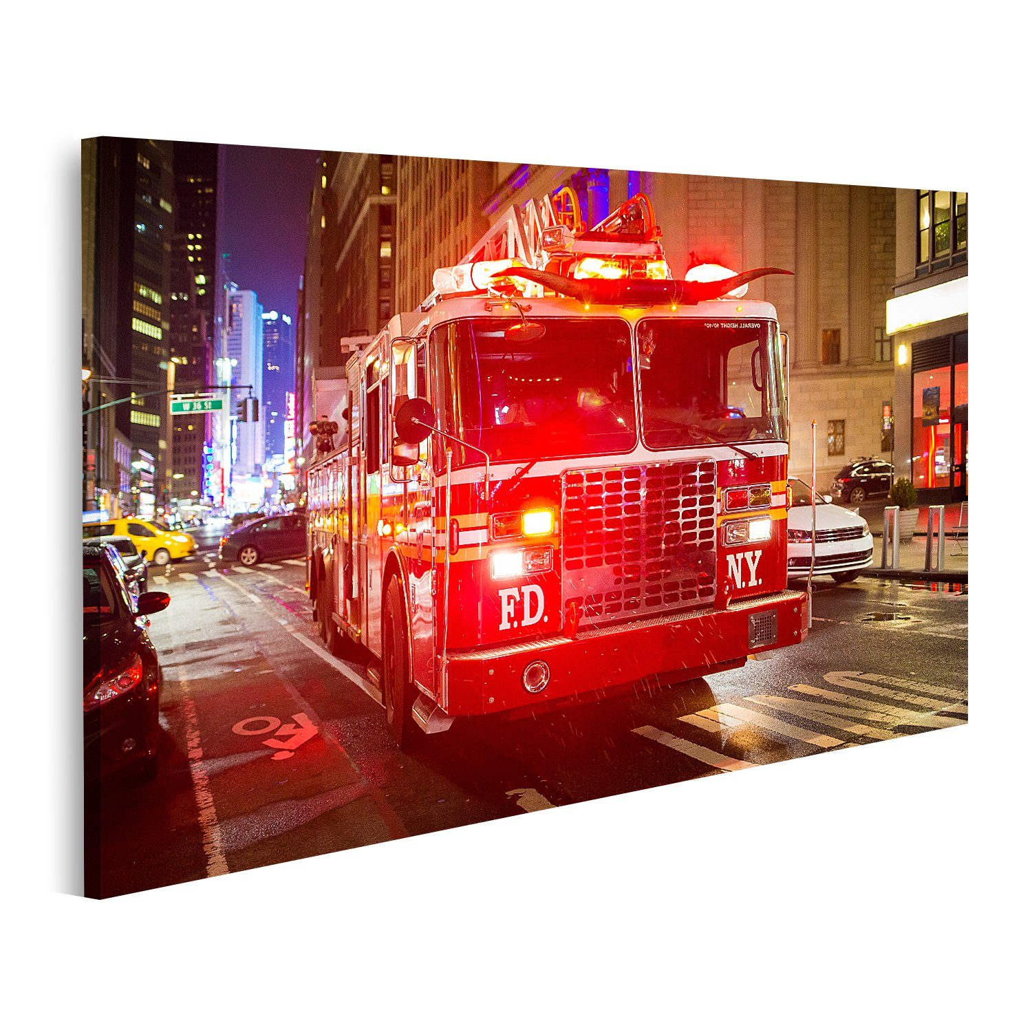 islandburner Leinwandbild Bild auf Leinwand Feuerwehrauto mit Notbeleuchtung auf der Straße Wand