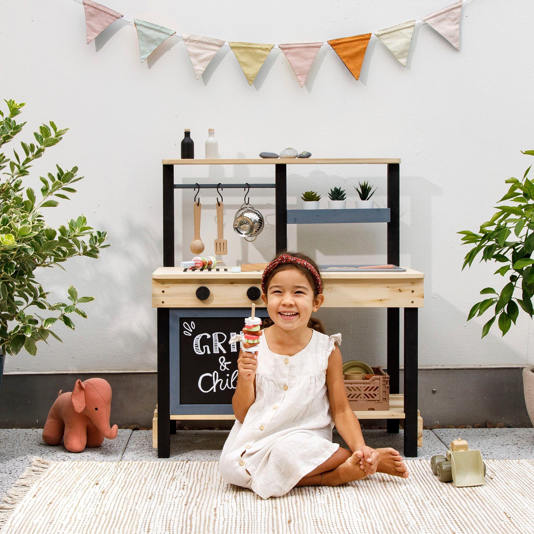 MUDDY BUDDY® Outdoor-Spielküche Grill & Chill Holz, natur - schwarz ...