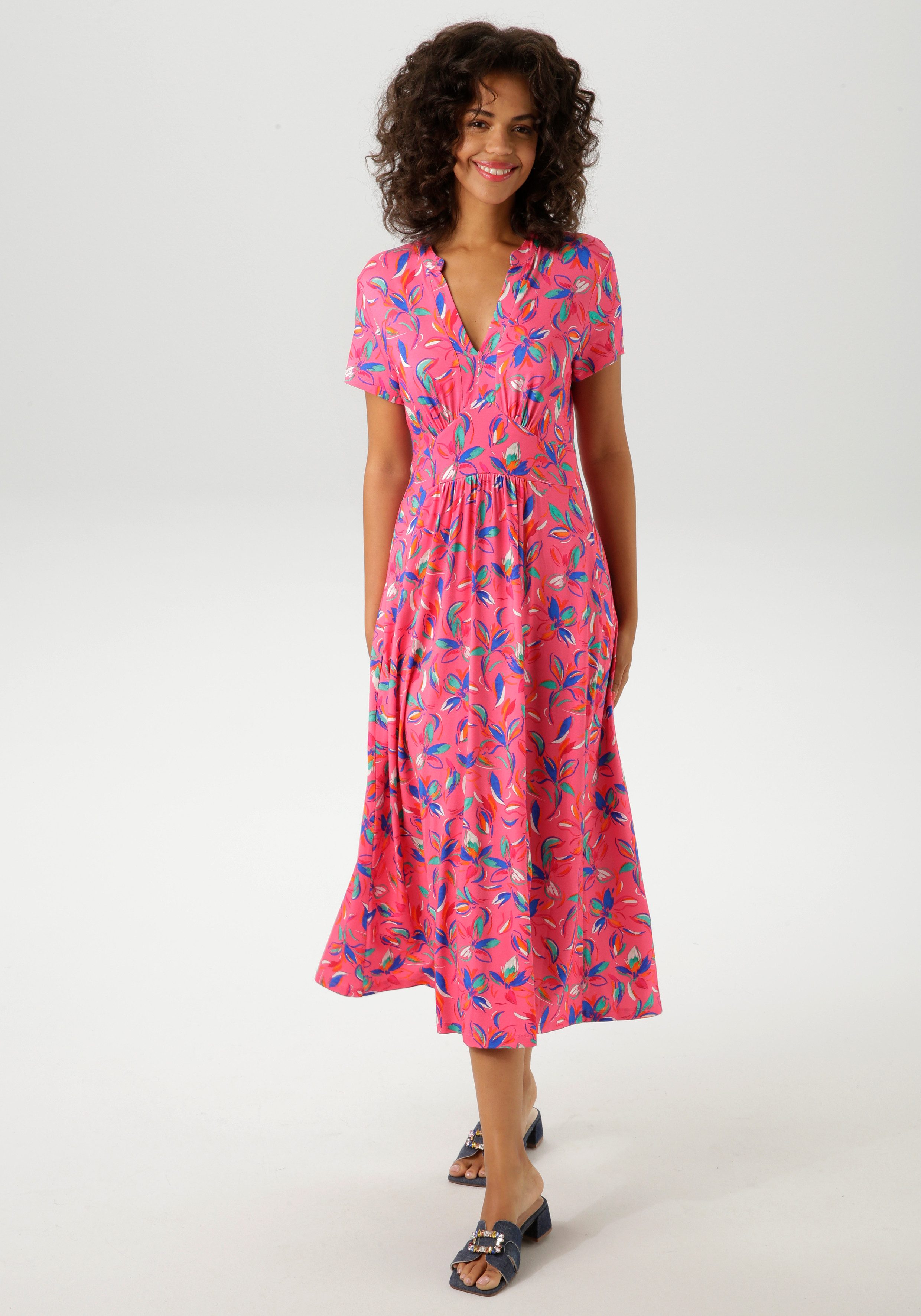 Aniston Casual Sommerkleid Mit Kunstvollen Blüten Und Blättern Bedruckt