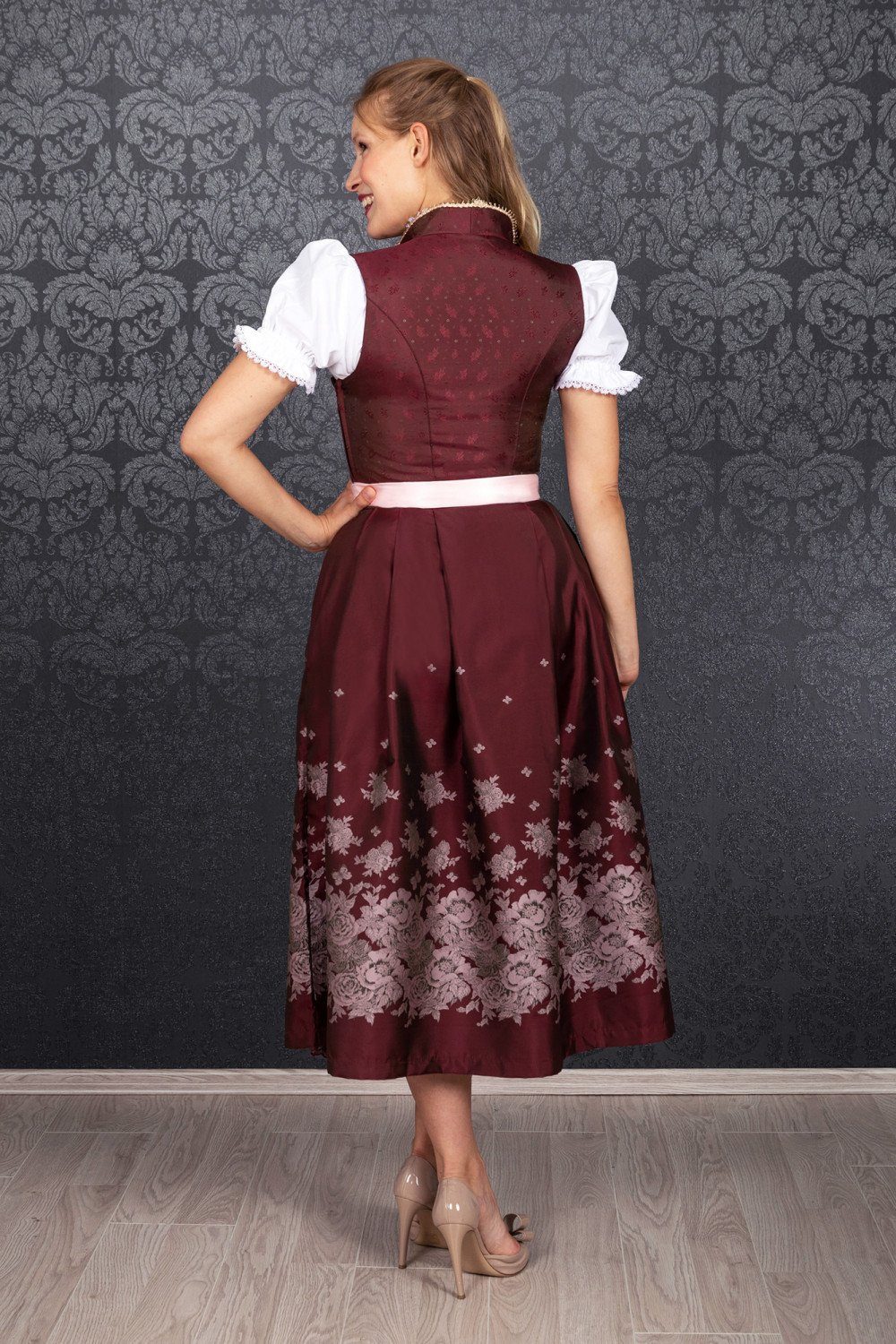 Edelnice Dirndl Stella, Edles Dirndl mit Schürze und Charivari inklusive