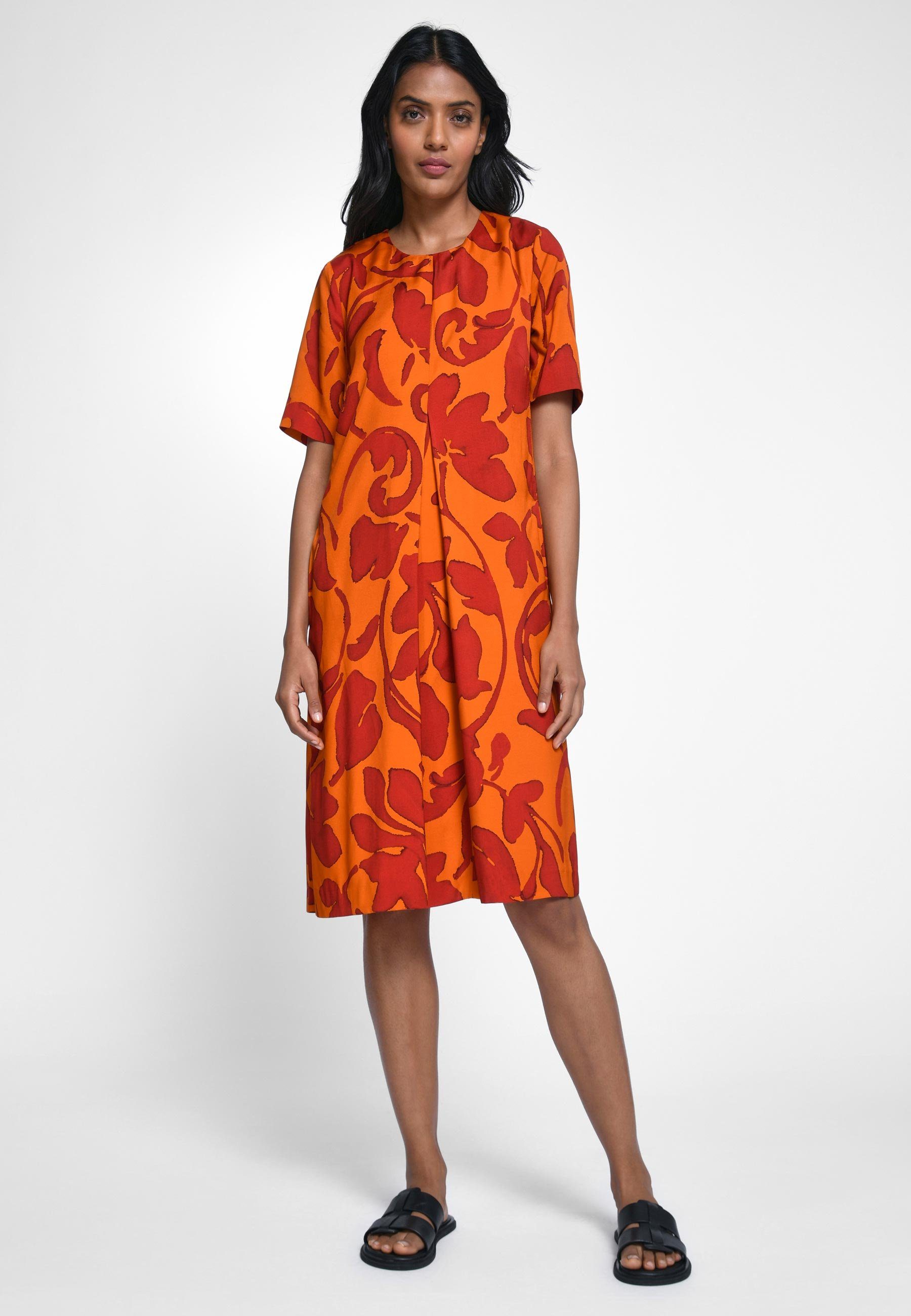 St. Emile Midikleid Viscose, Figurschmeichelnder Style