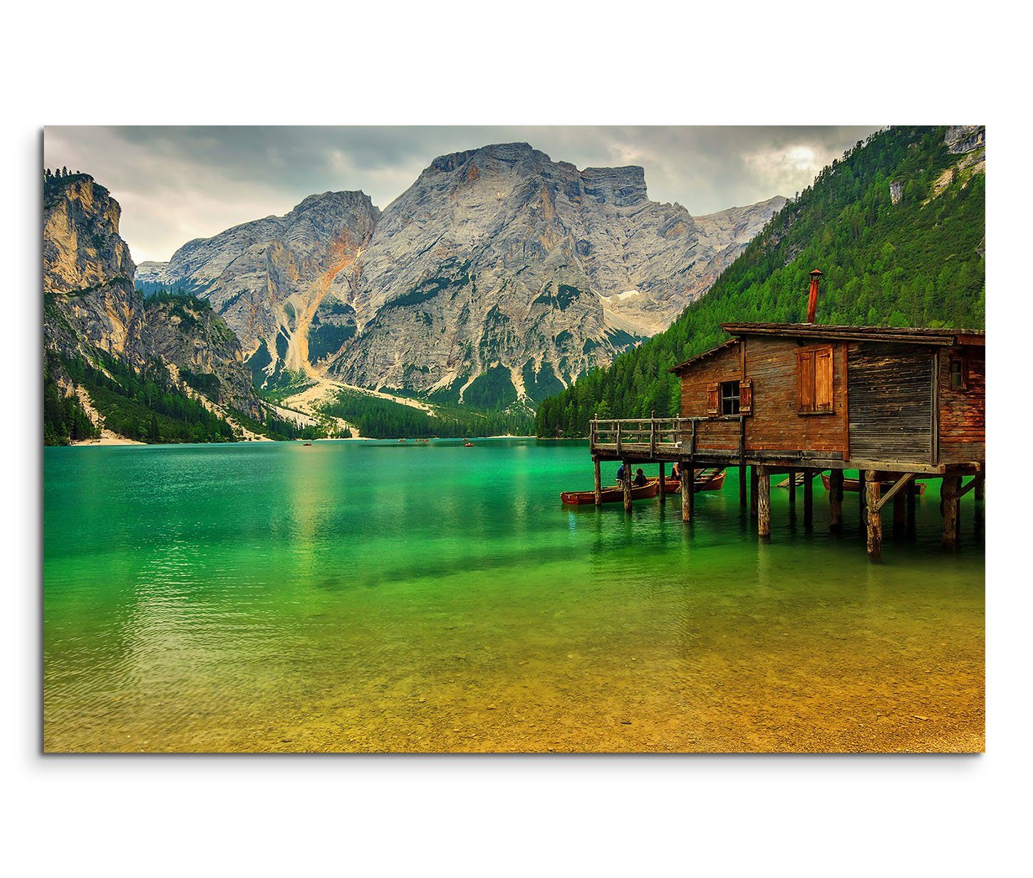 Sinus Art Leinwandbild 120x80cm Wandbild Italien Südtirol Dolomiten Berge Bergsee Holzhaus