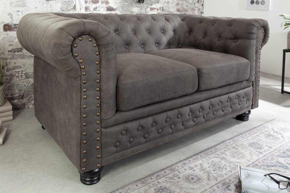 riess ambiente 2 Sitzer CHESTERFIELD 150cm vintage grau taupe Einzelartikel 1 Teile Wohnzimmer Couch Microfaser Federkern Rundum Bezug Design