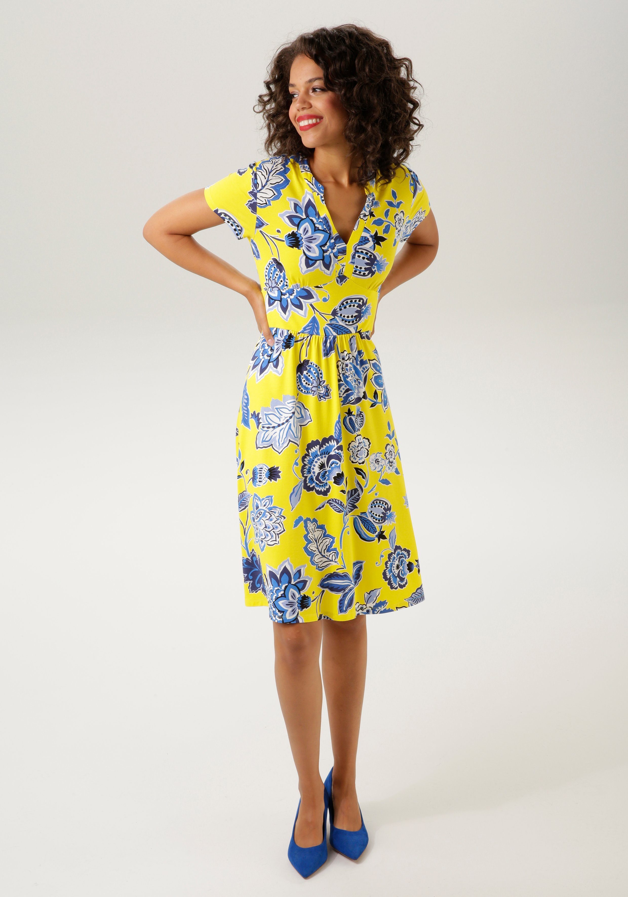 Aniston Casual Sommerkleid Mit Großflächigem Blumendruck Jedes Teil