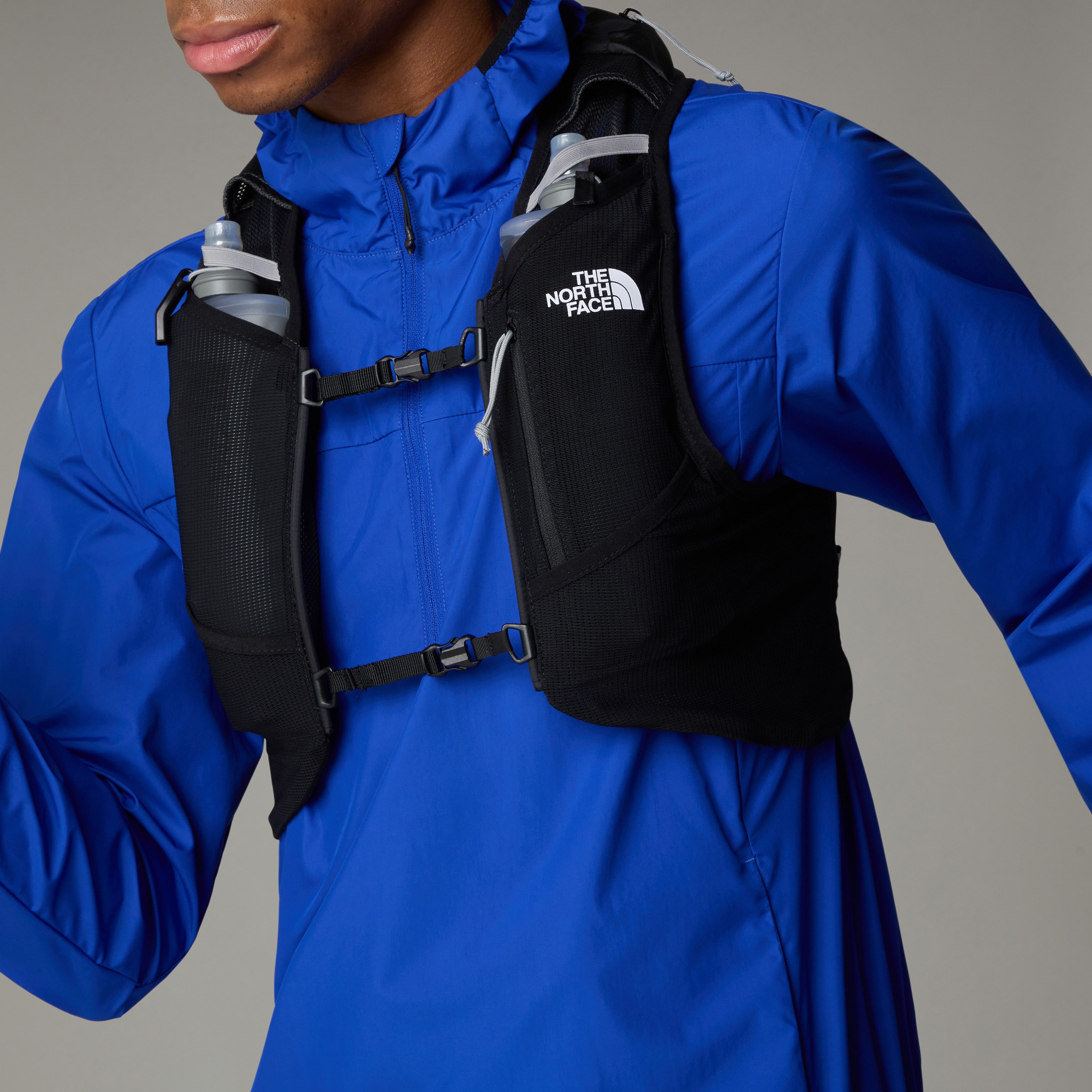 The North Face Funktionsweste Sunriser 8 Laufweste mit fünf Taschen ...