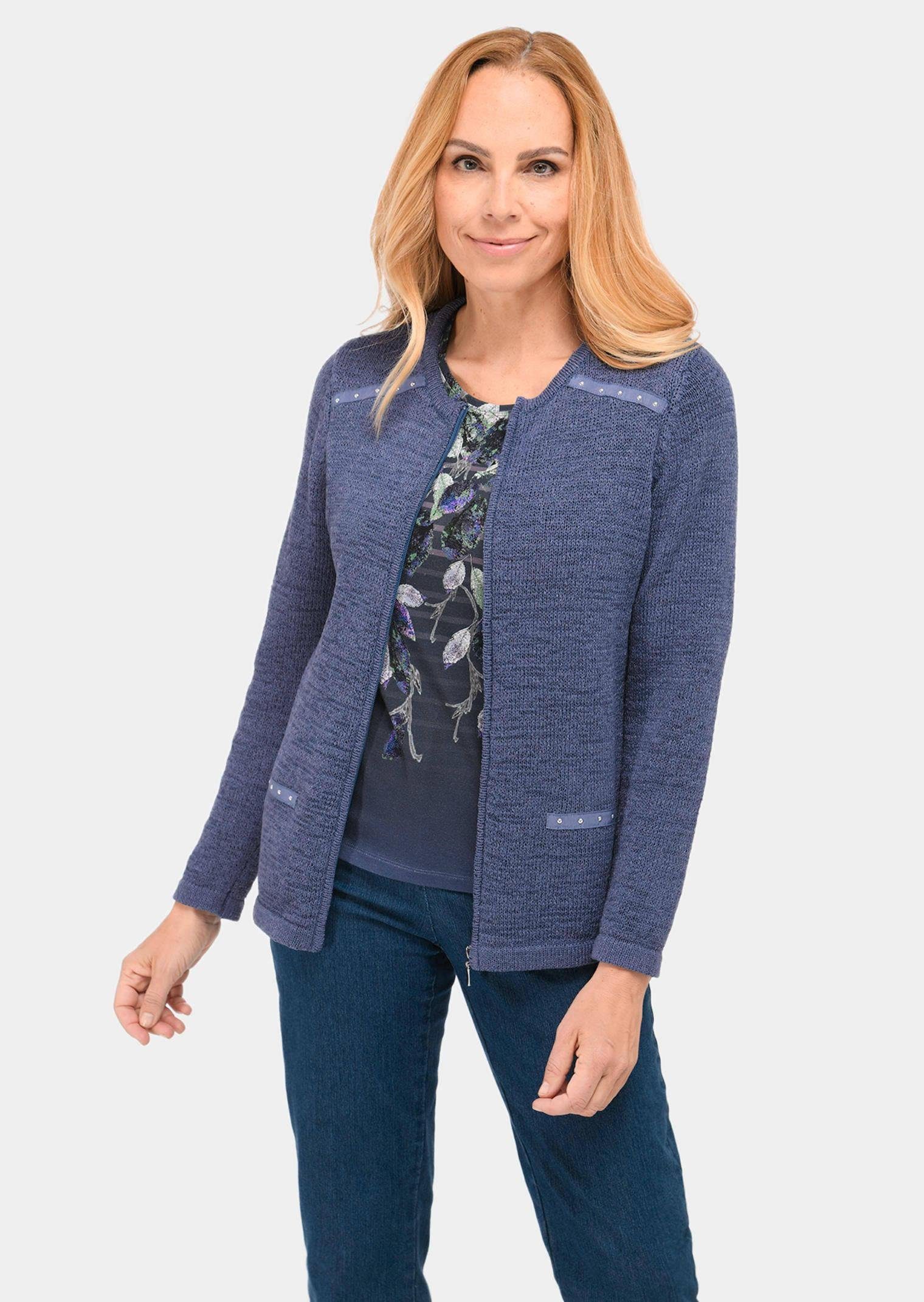 Goldner Strickjacke Kurzgröße In Effektvoller Melange Optik