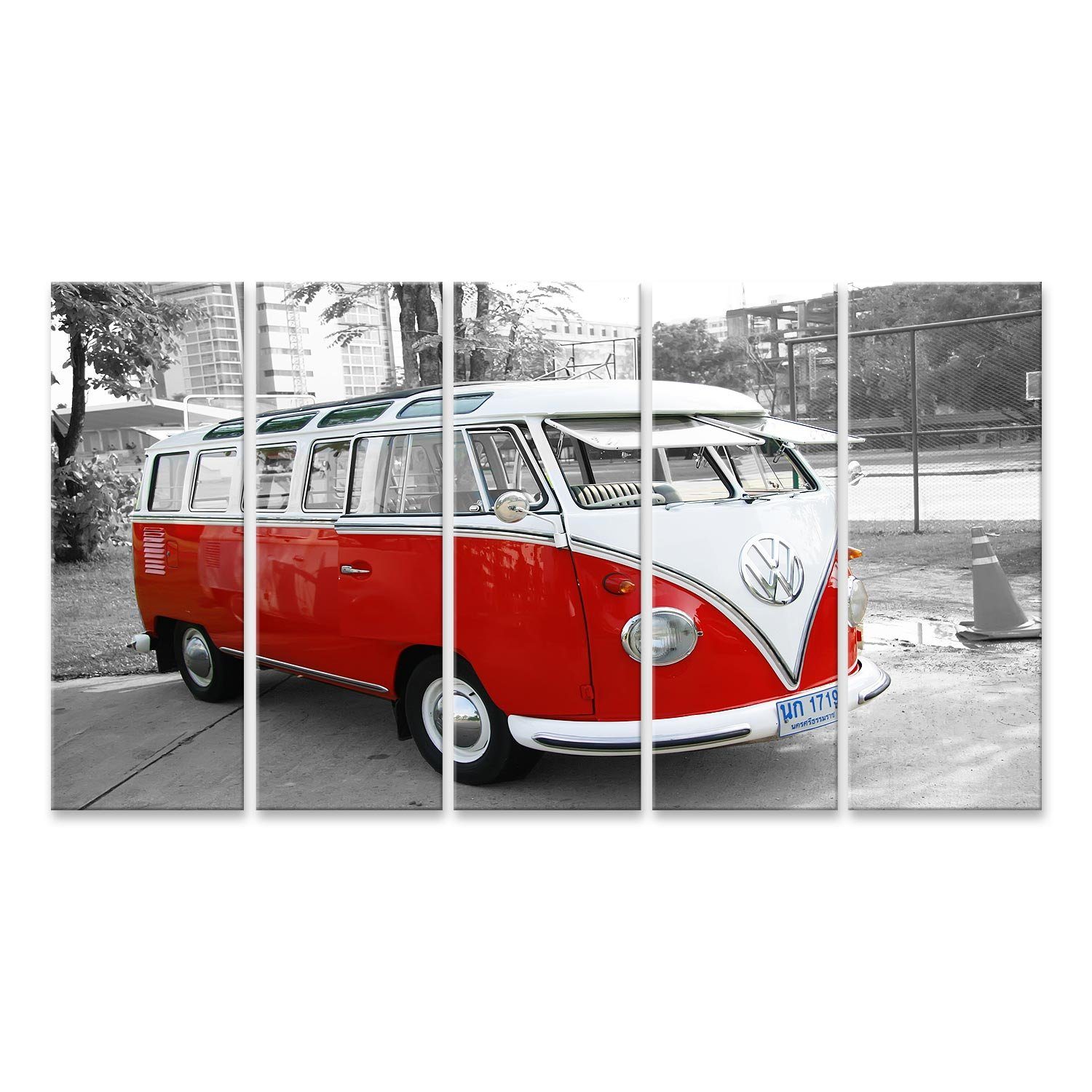 islandburner Leinwandbild »Bild auf Leinwand Roter Bus passend für Bulli T1 vor Schwarz Weiß ...