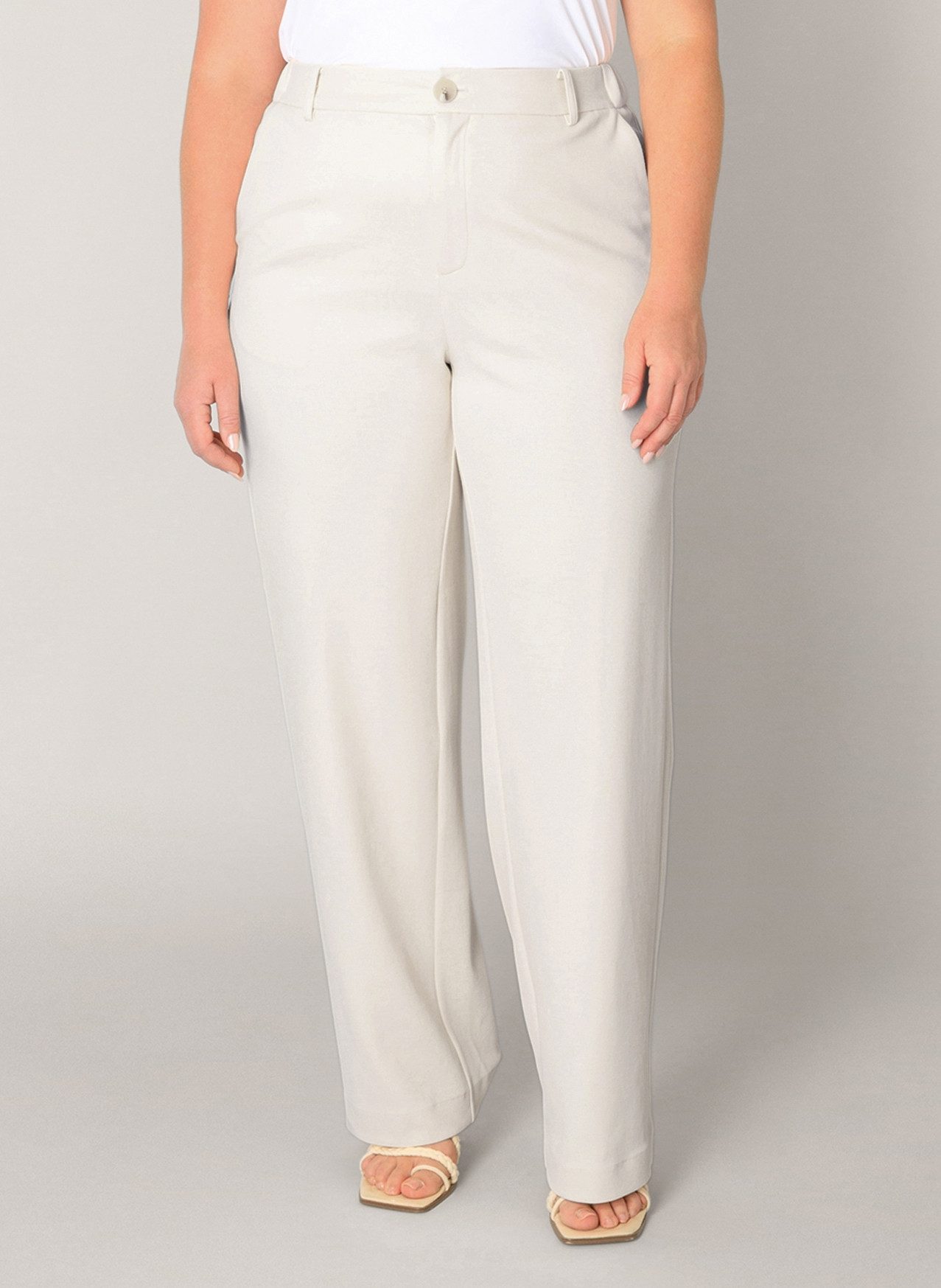 Base Level Curvy Stoffhose Yorinthe mit elastischem Bund und Stretch