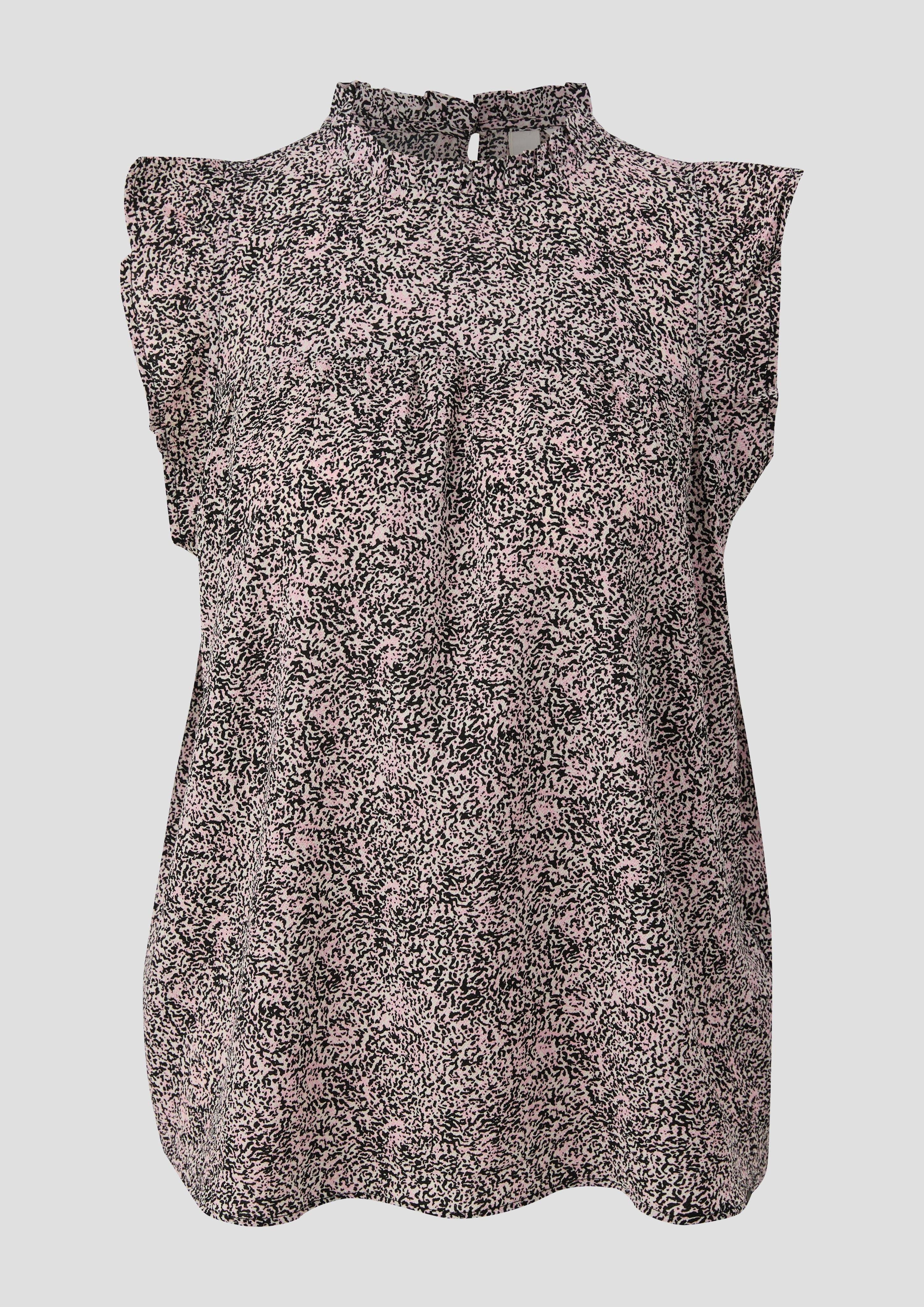 QS Blusentop Gemusterte Bluse mit Volant-Ärmeln, hat einen Alloverprint