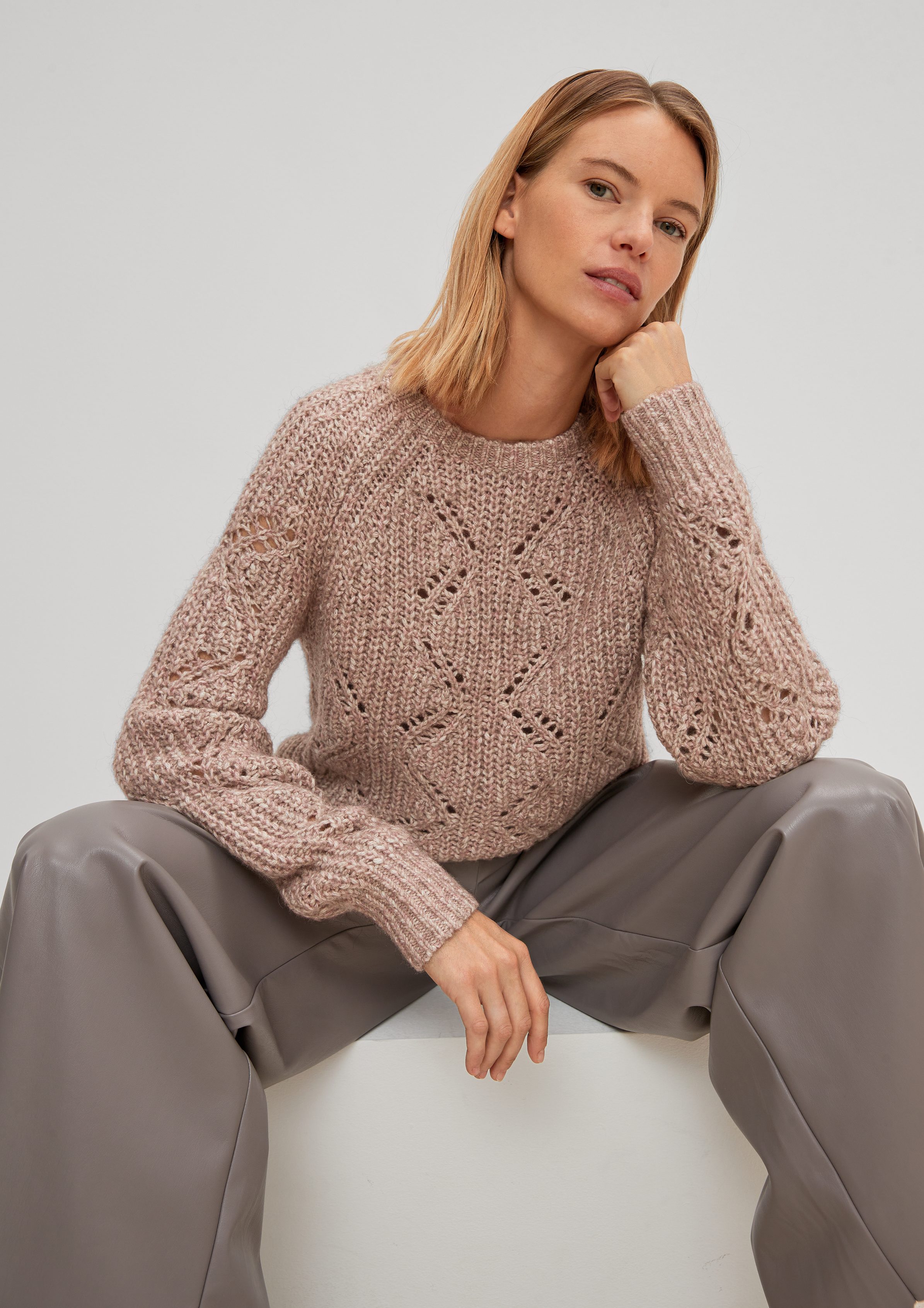 Comma Langarmshirt Pullover mit Strickmuster, die Ärmel sind lang, mit Rippbündchen am Ärmel ...