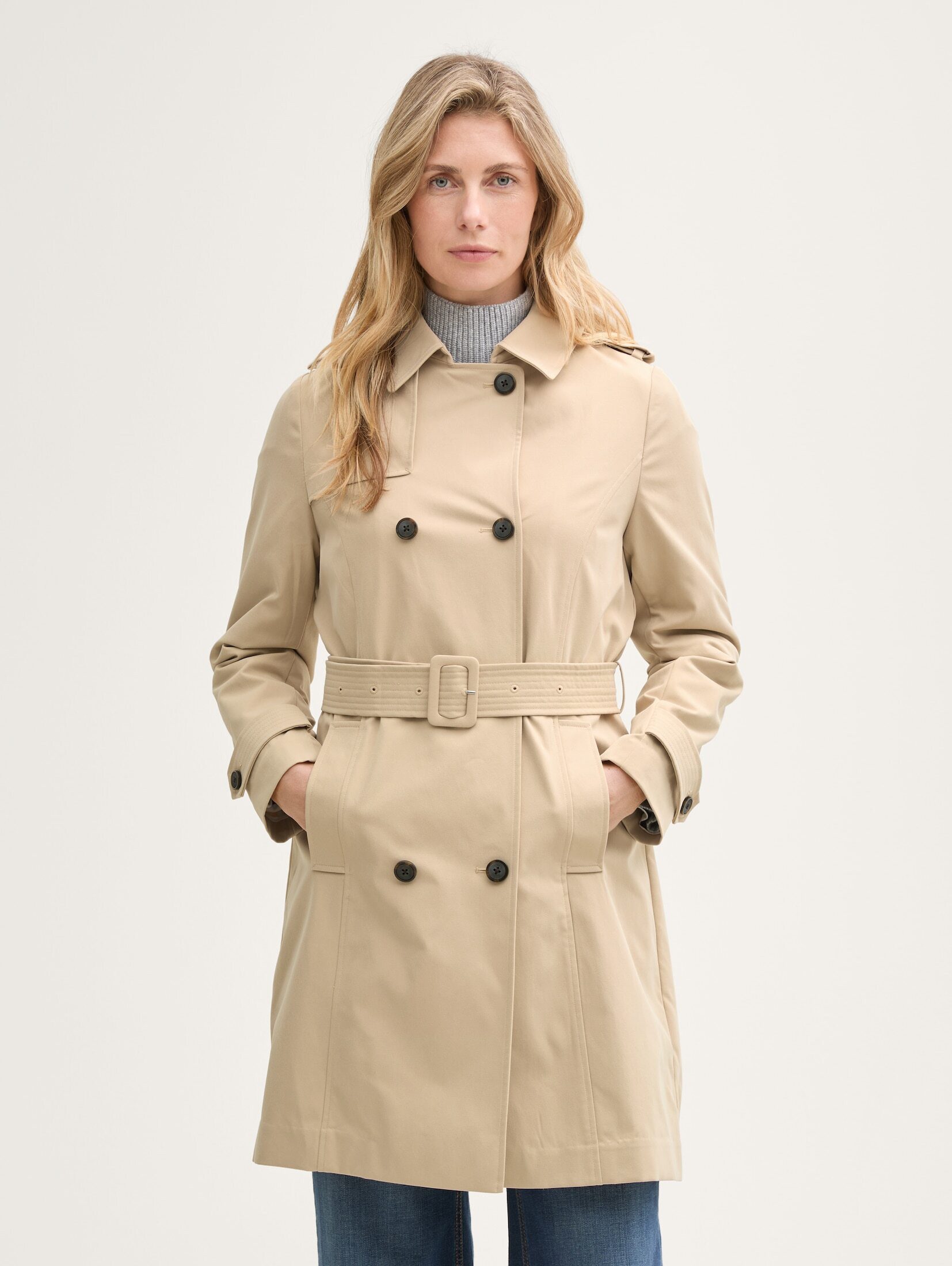 TOM TAILOR Kurzmantel Basic Trenchcoat, Unser Model ist 178 cm groß und trägt Größe S