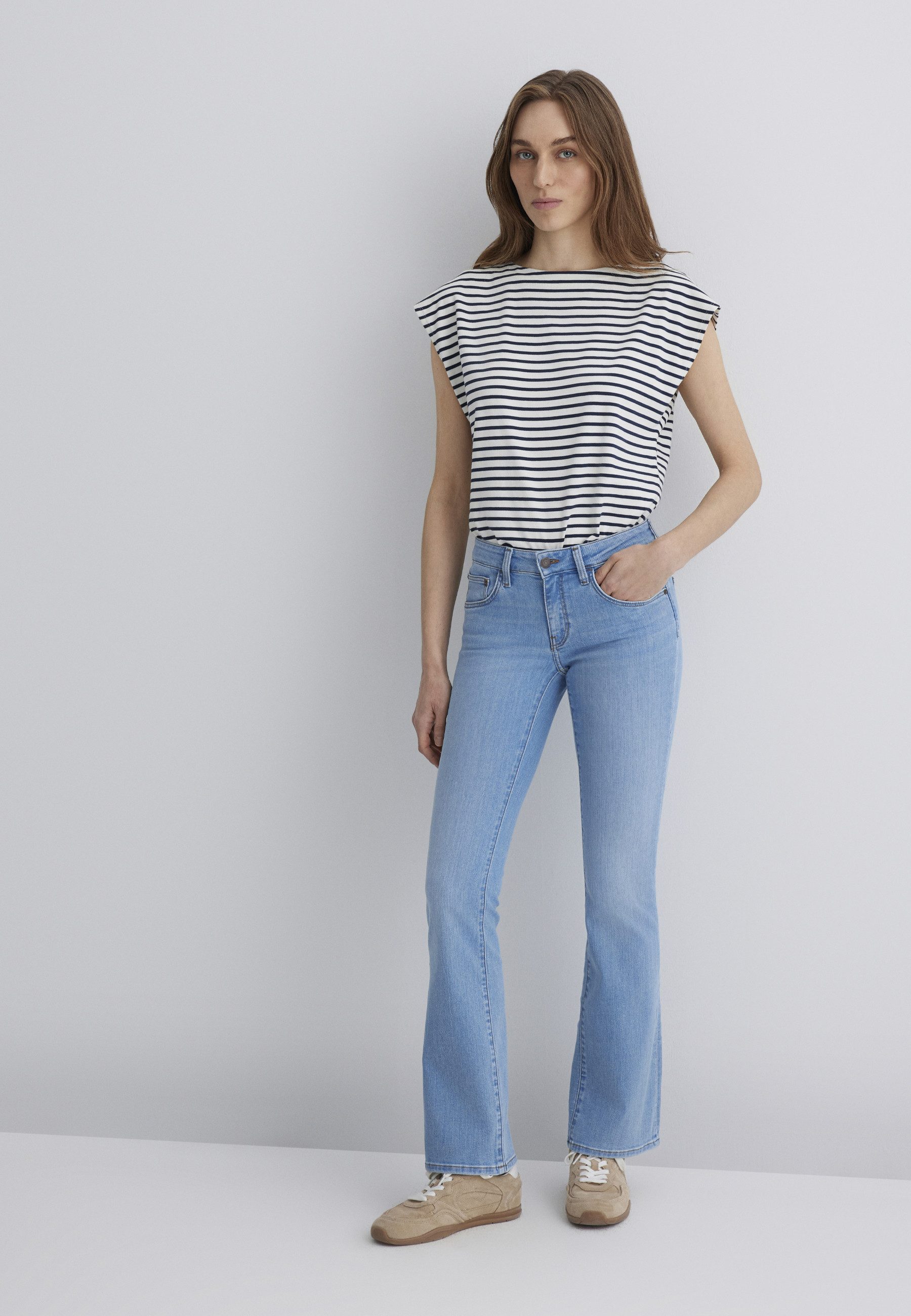 Mavi Bootcut-Jeans BELLA MID-RISE Bootcut Jeans, Leichte Denimqualität ...