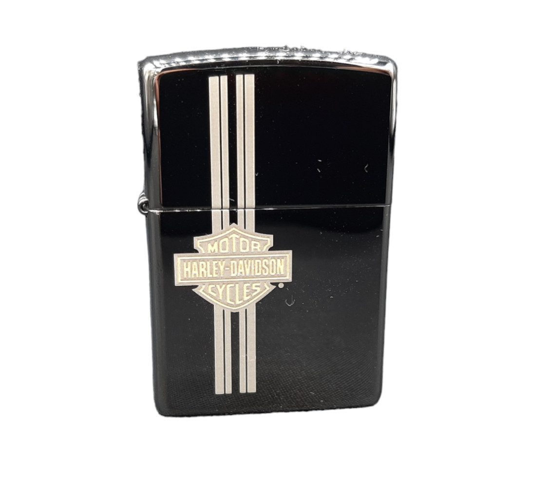 Zippo Feuerzeug ZIPPO Benzinfeuerzeug "Harley Davidson Black Ice" in schwarz (1-St)
