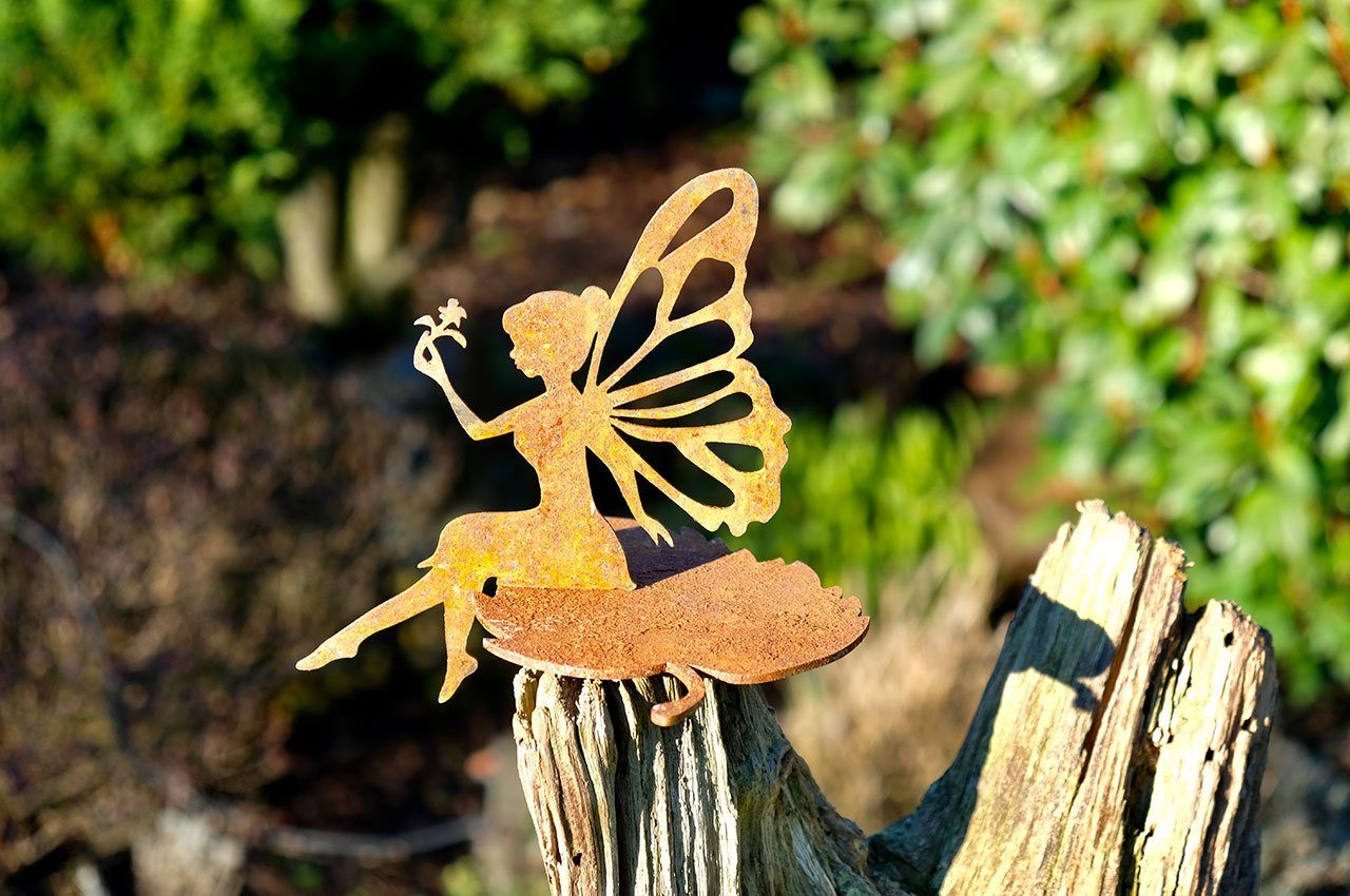 Illumino Gartenfigur Kantenhocker Fee Auf Dem Blatt Sitzenbleiber