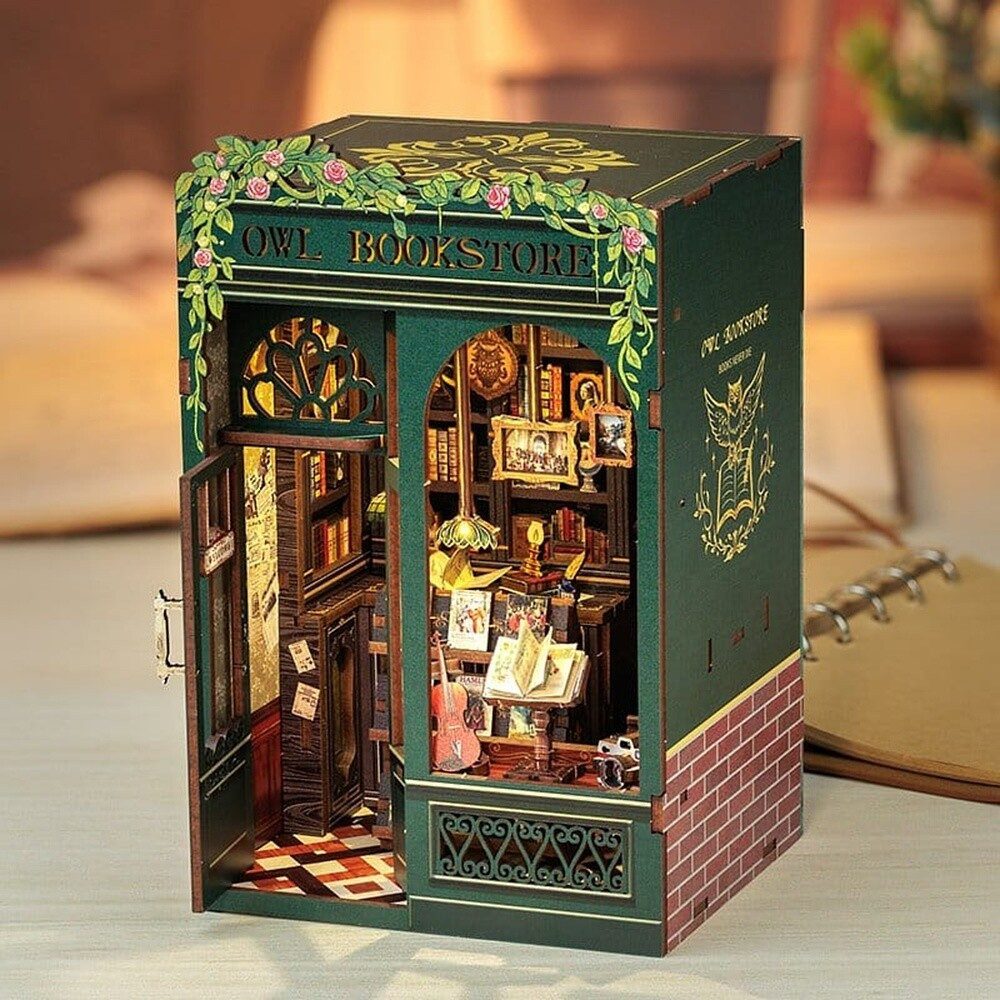 Cutebee Modellbausatz Book Nook Amazing Toy Store 17 x 12 cm