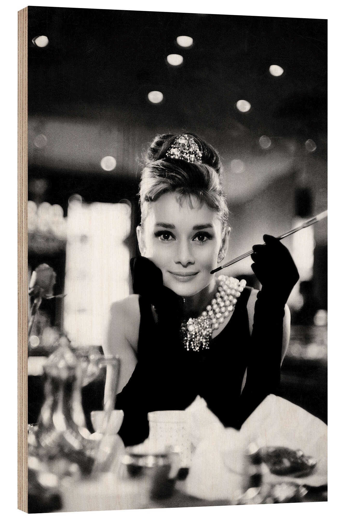 Posterlounge Holzbild Celebrity Collection Audrey Hepburn In Breakfast
