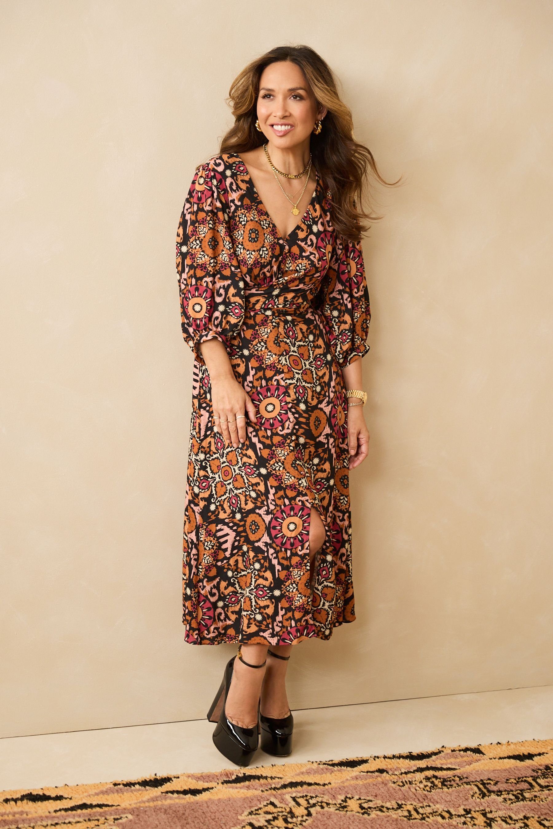 Myleene Klass Wickelkleid Myleene Klass Midi Wickelkleid Mit Print 1 Tlg