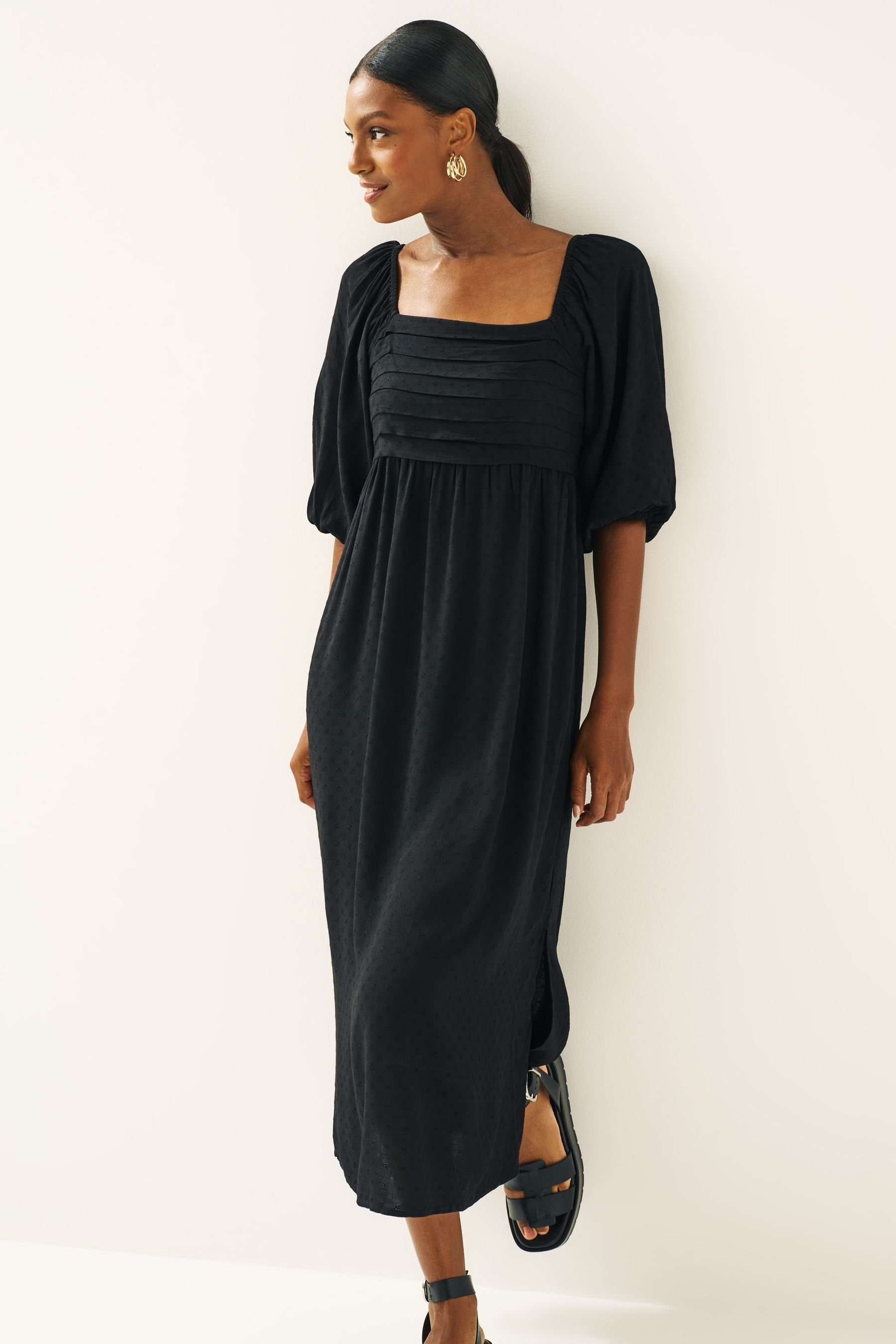 Next Midikleid Kleid Mit Plissierter Front Puffärmeln Und Cut Out 1 Tlg