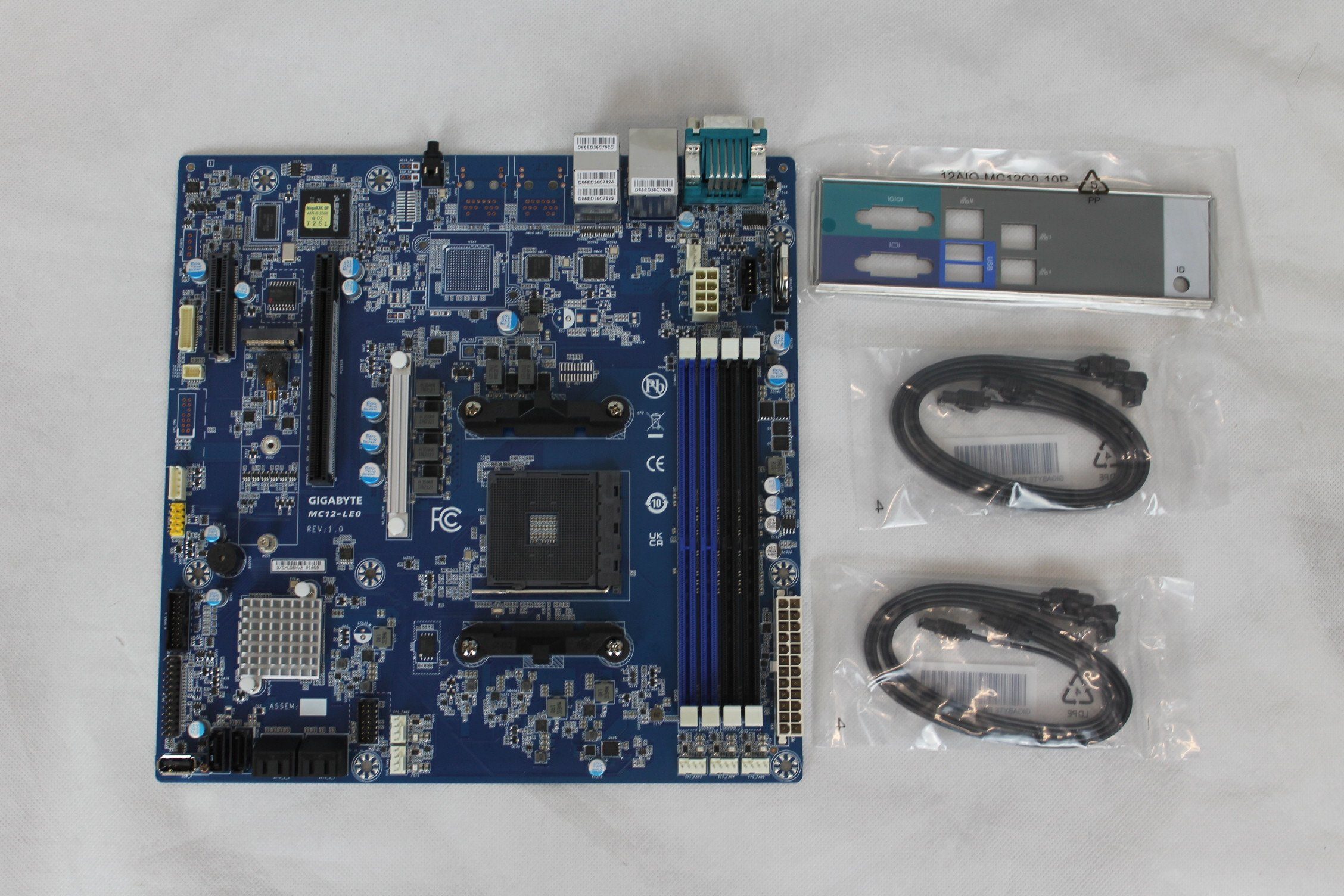 Gigabyte MC12-LE0 Rev1.0, AMD B550 Socket AM4, microATX for Server ...