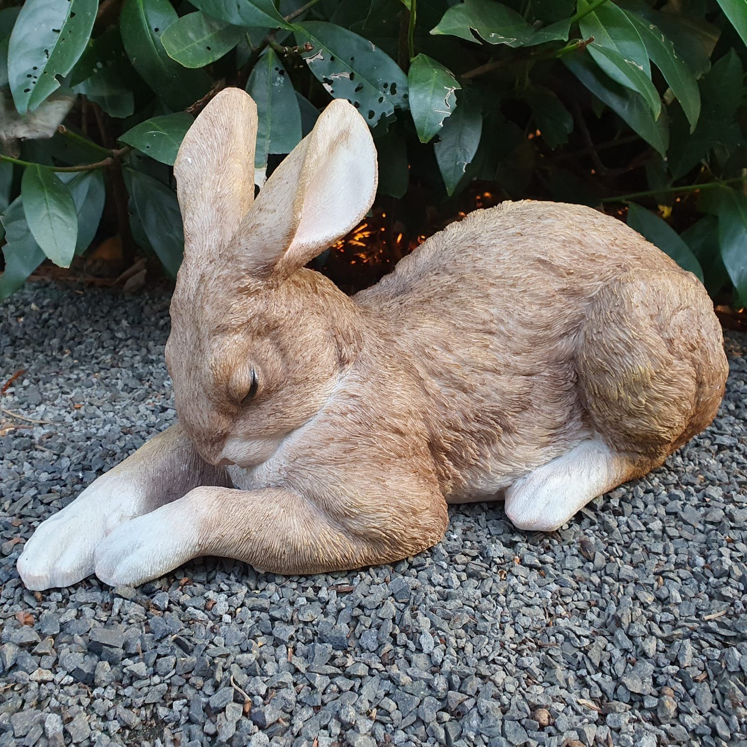 Aspinaworld Gartenfigur Schlafende Hasen Figur 34 Cm Lang
