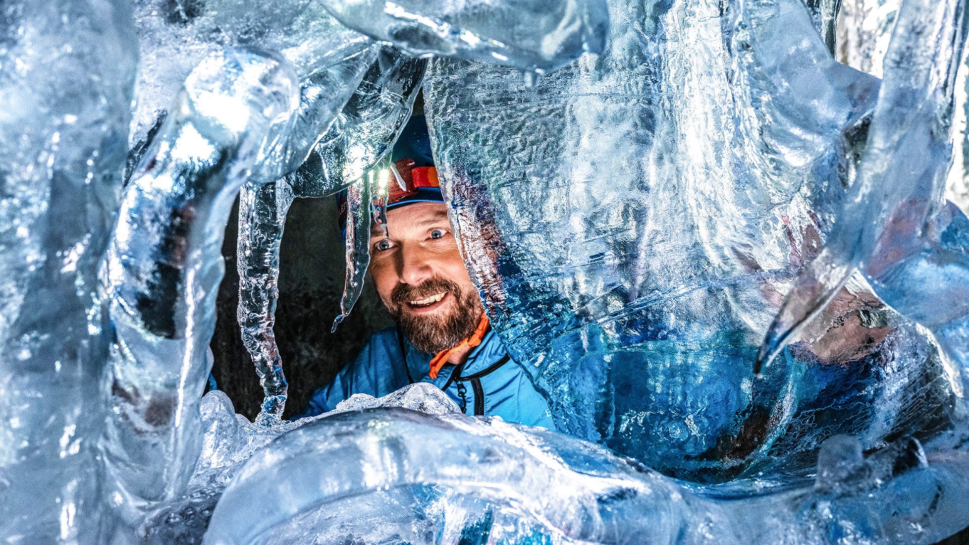 mydays Erlebnisgutschein Tour durch den Natureispalast im Hintertuxer Gletscher