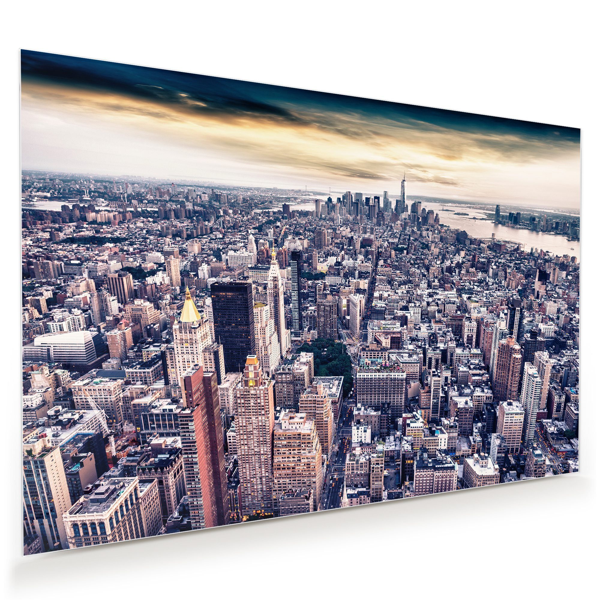 Primedeco Glasbild Wandbild Manhattan Luftige Abendansicht Mit