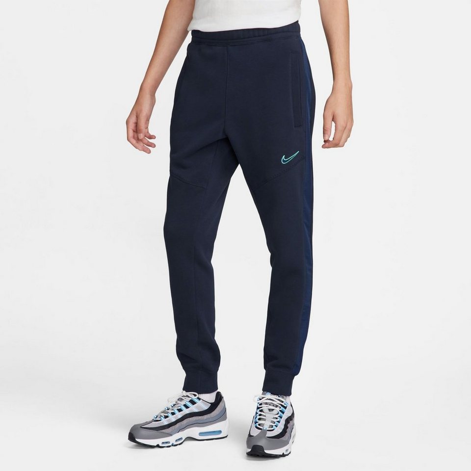 Nike Sportswear Jogginghose M Nsw Sp Flc Jogger Bb Breite Passform Und