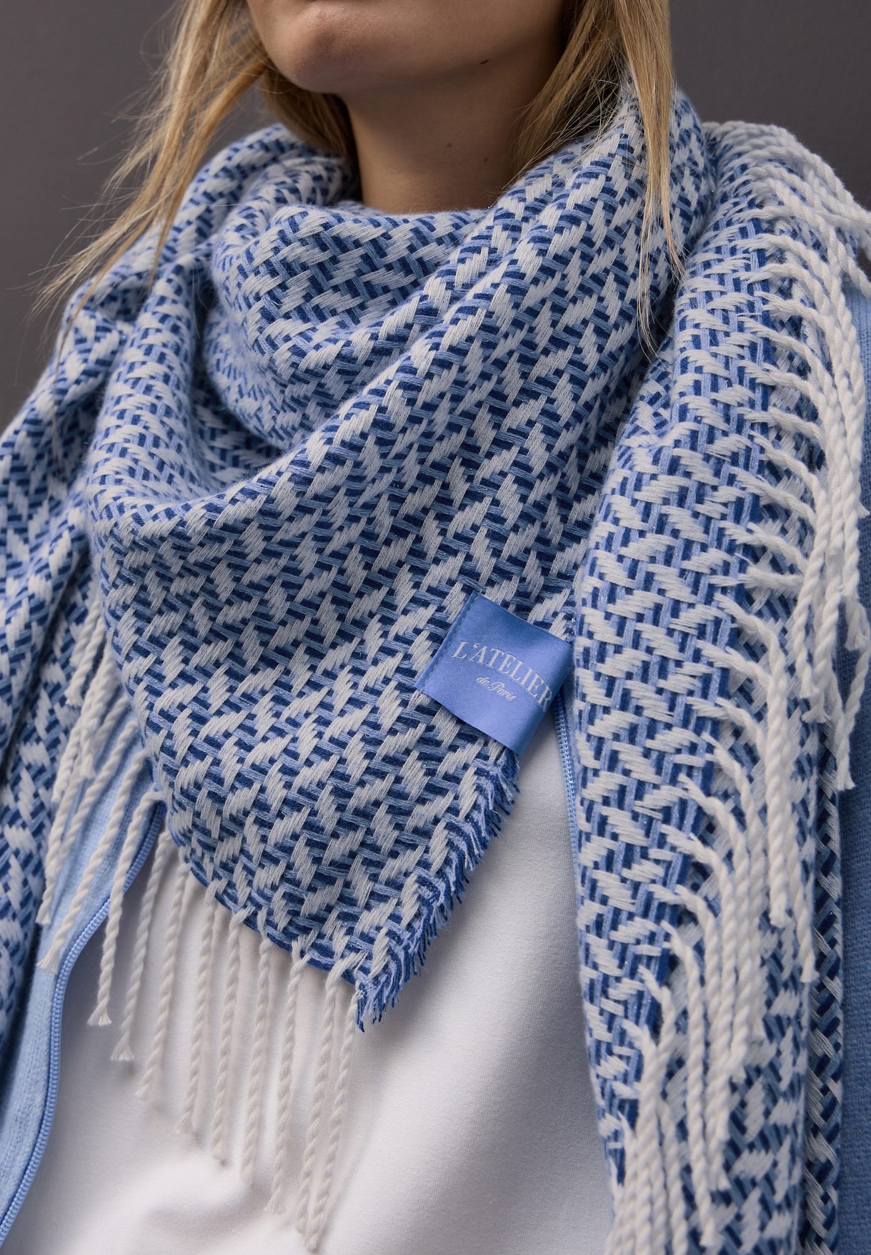 STREET ONE Halstuch Woven Shiny Triangle, frosted blue