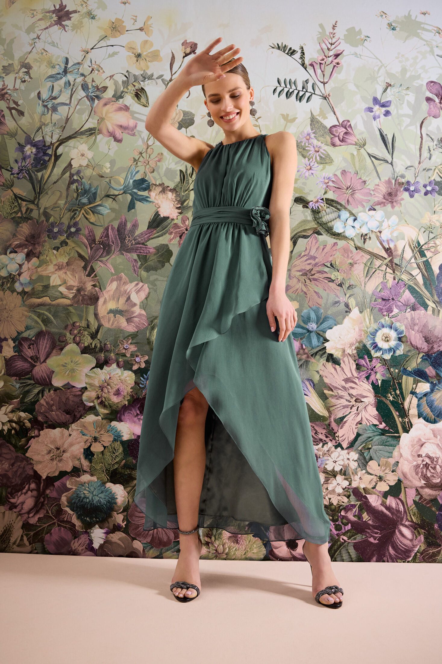 SWING Abendkleid Figurbetonte Passform mit fließendem Rockteil ...