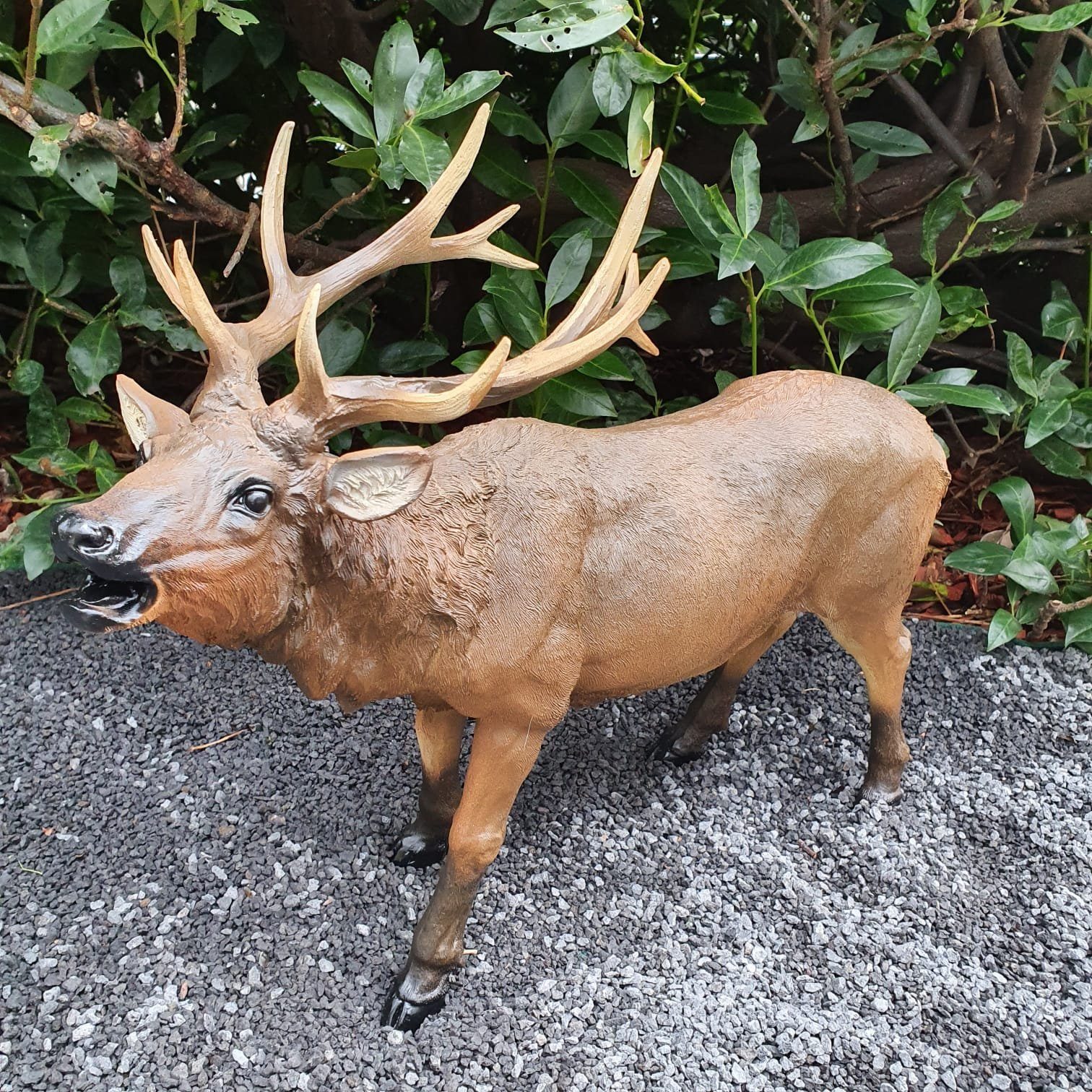 Aspinaworld Gartenfigur Gartenfigur Stehende Hirsch Figur 45 Cm