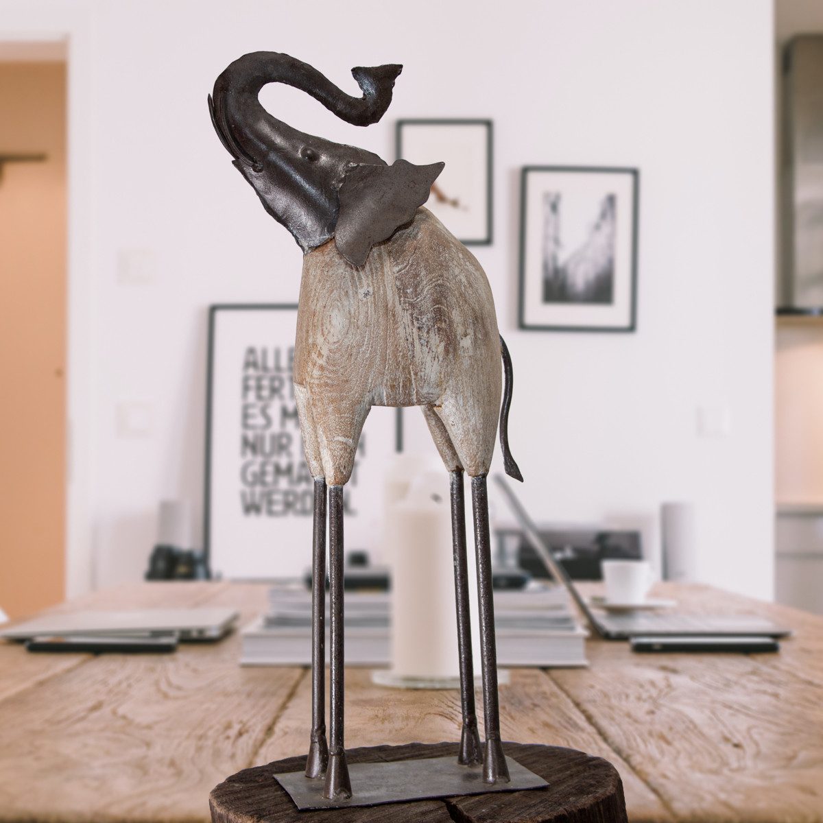 Antikas Wanddekoobjekt Holzfigur Elefant Groß Eisen Gekalkt