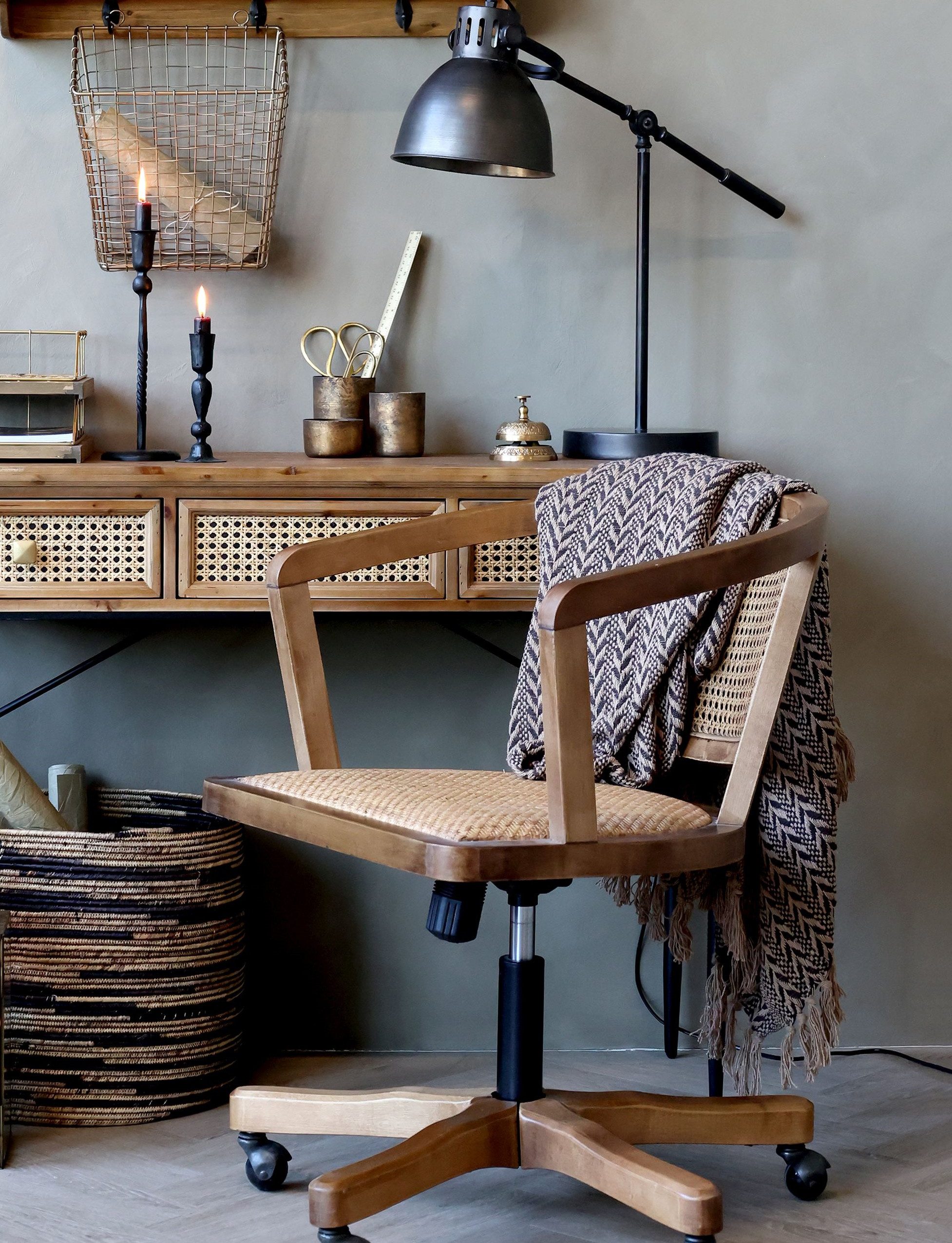 Desk chair rattan store